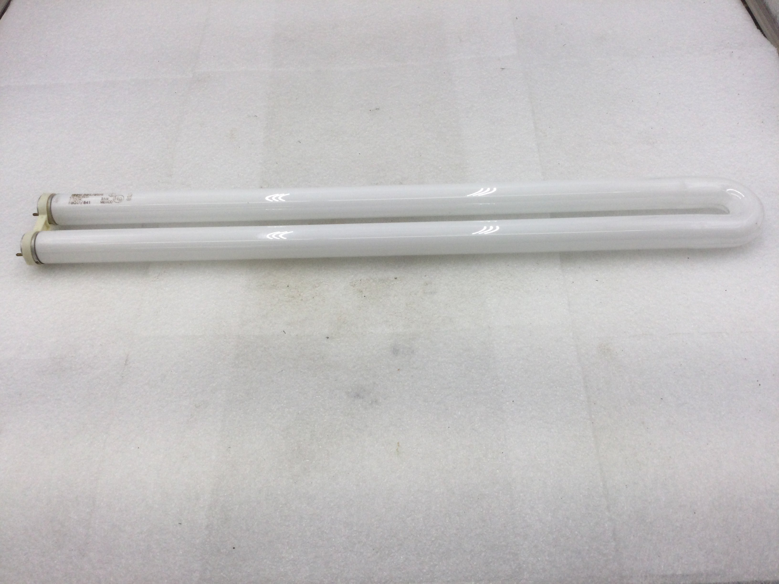 Sylvania FB031/841 Octron Curvalume U Shaped 31 Watt 4100K Rapid Start