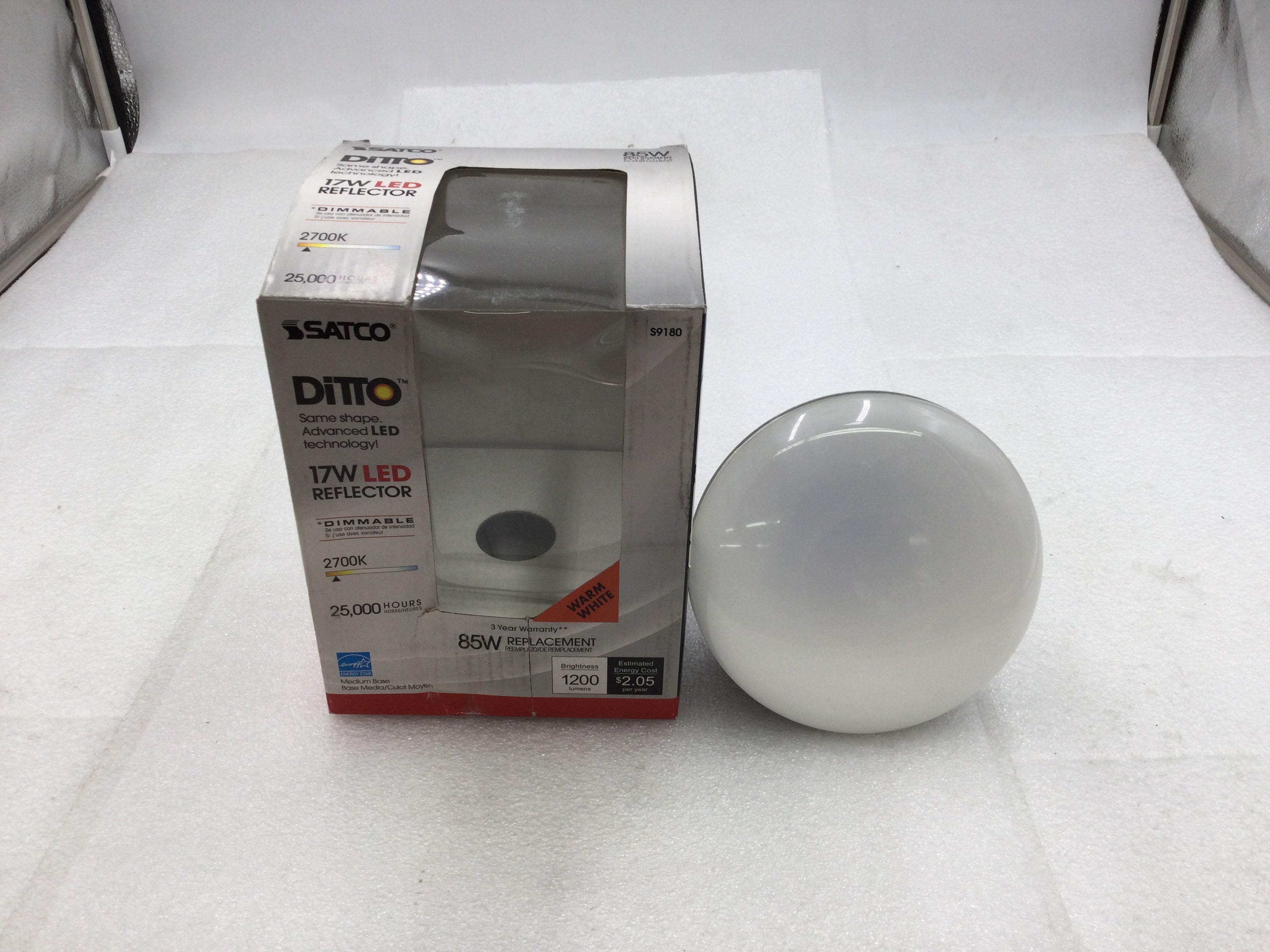 Satco S9180 Ditto 17 Watt BR40 LED Reflector Flood Light Lamp 120 VAC
