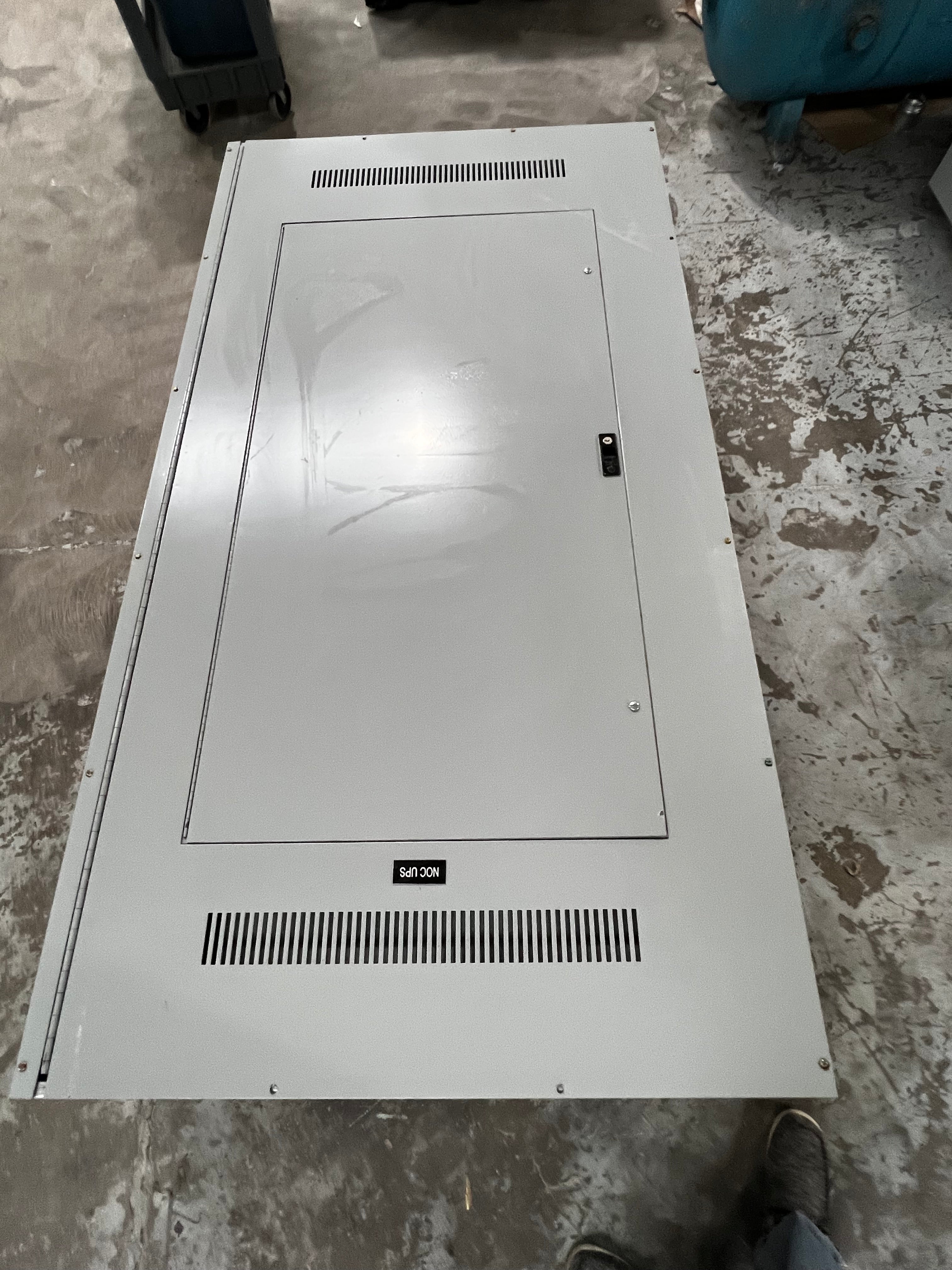 GE Spectra Series 800 Amp 208y/120 ac 3ph 4 Wire Top Fed