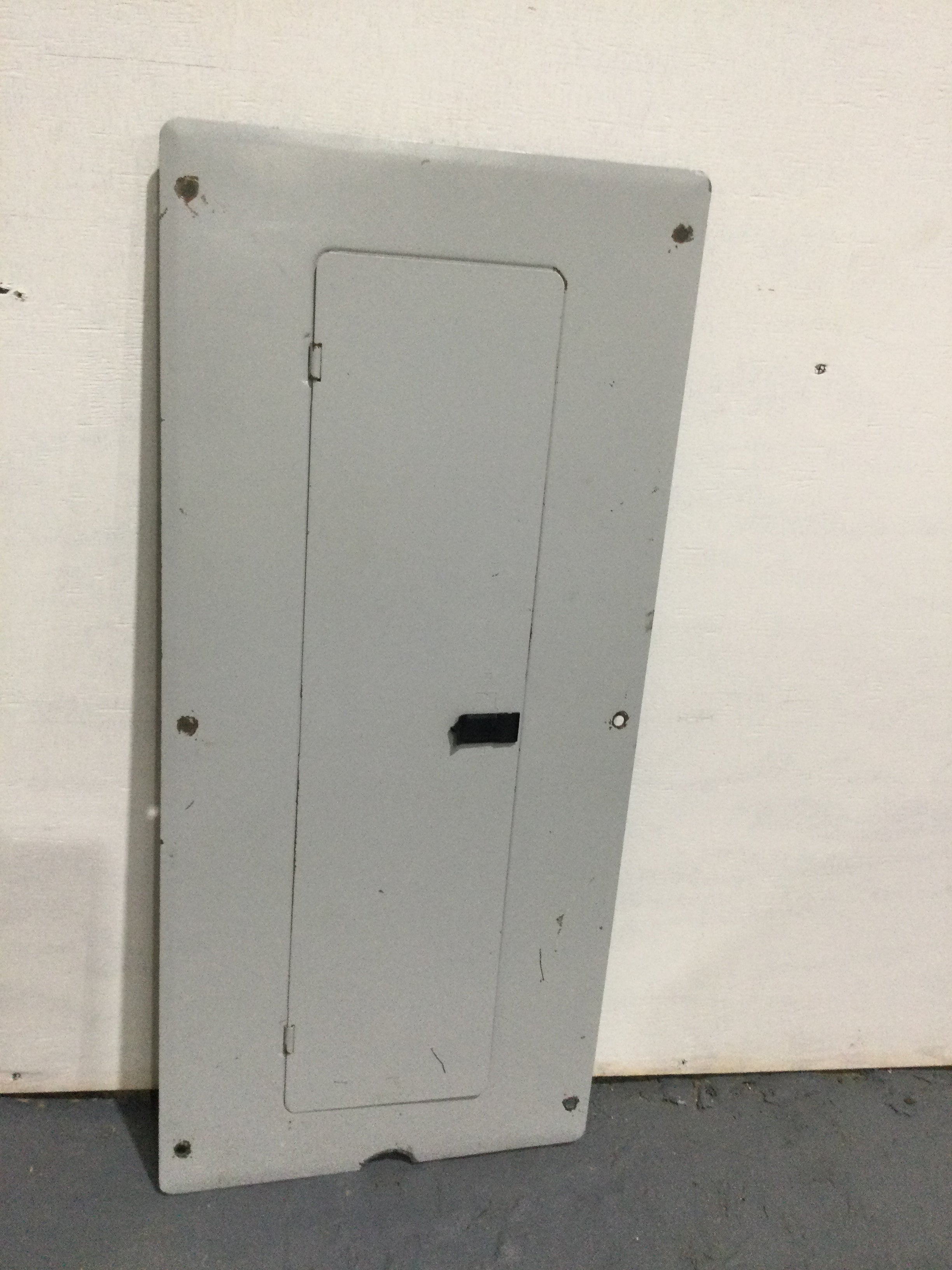 ITE Cover/Door Only w/Main 32 Space 200 Amp 34 1/8" x 15 1/2"