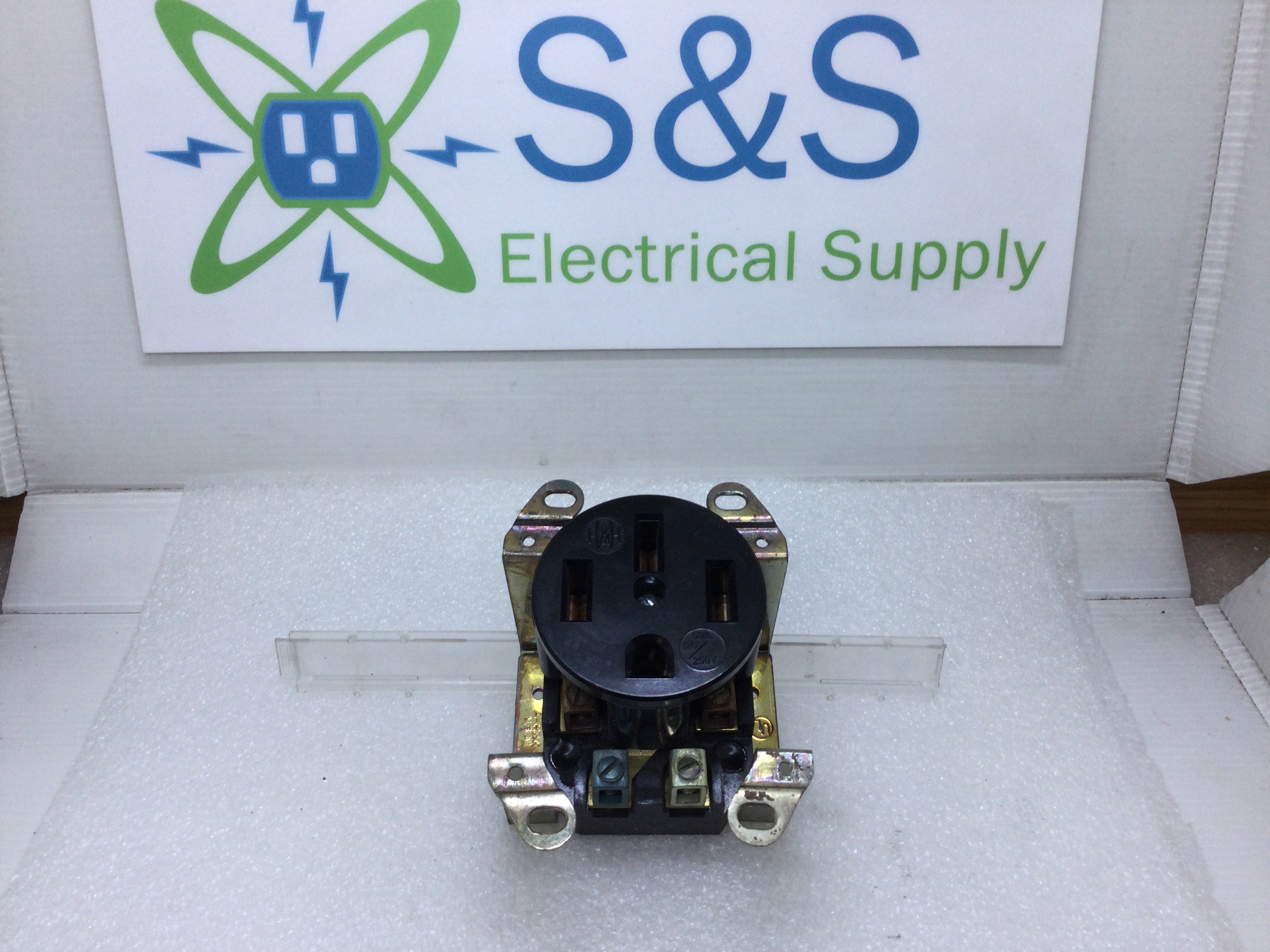 H & H Hart Electrical Outlet 50A 125/250V Receptacle