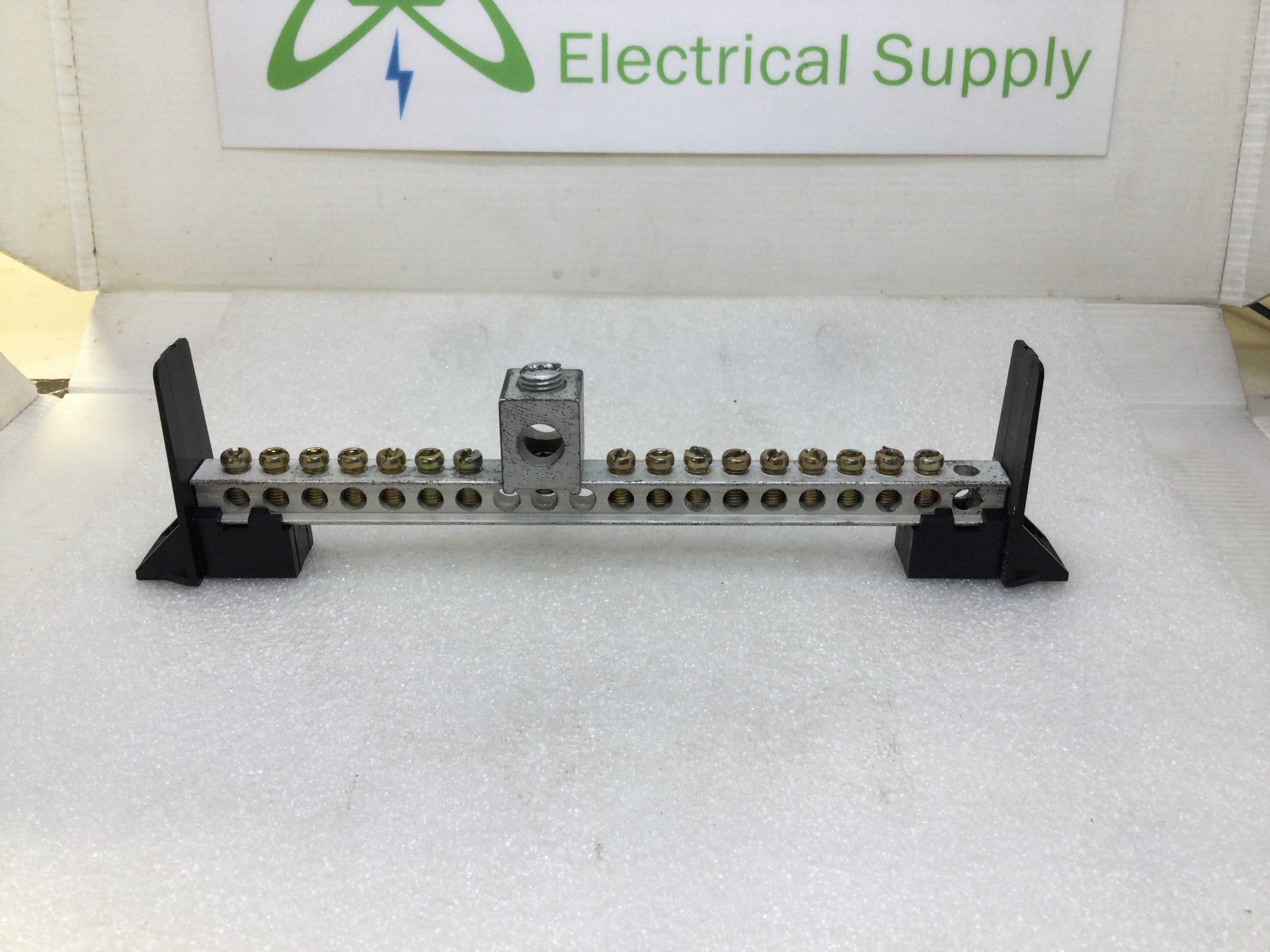 20 Position Neutral/Isolated Grounding Bar