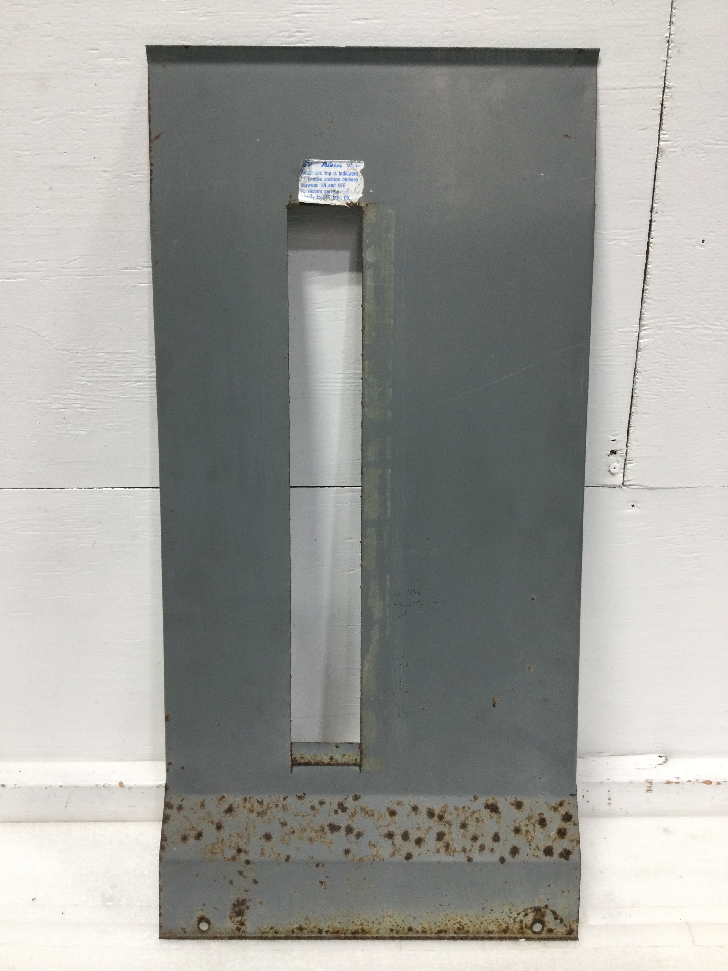 GTE/Sylvania 20 Space 120/240V Dead Front Only w/Main 28 1/4" x 13 7/8