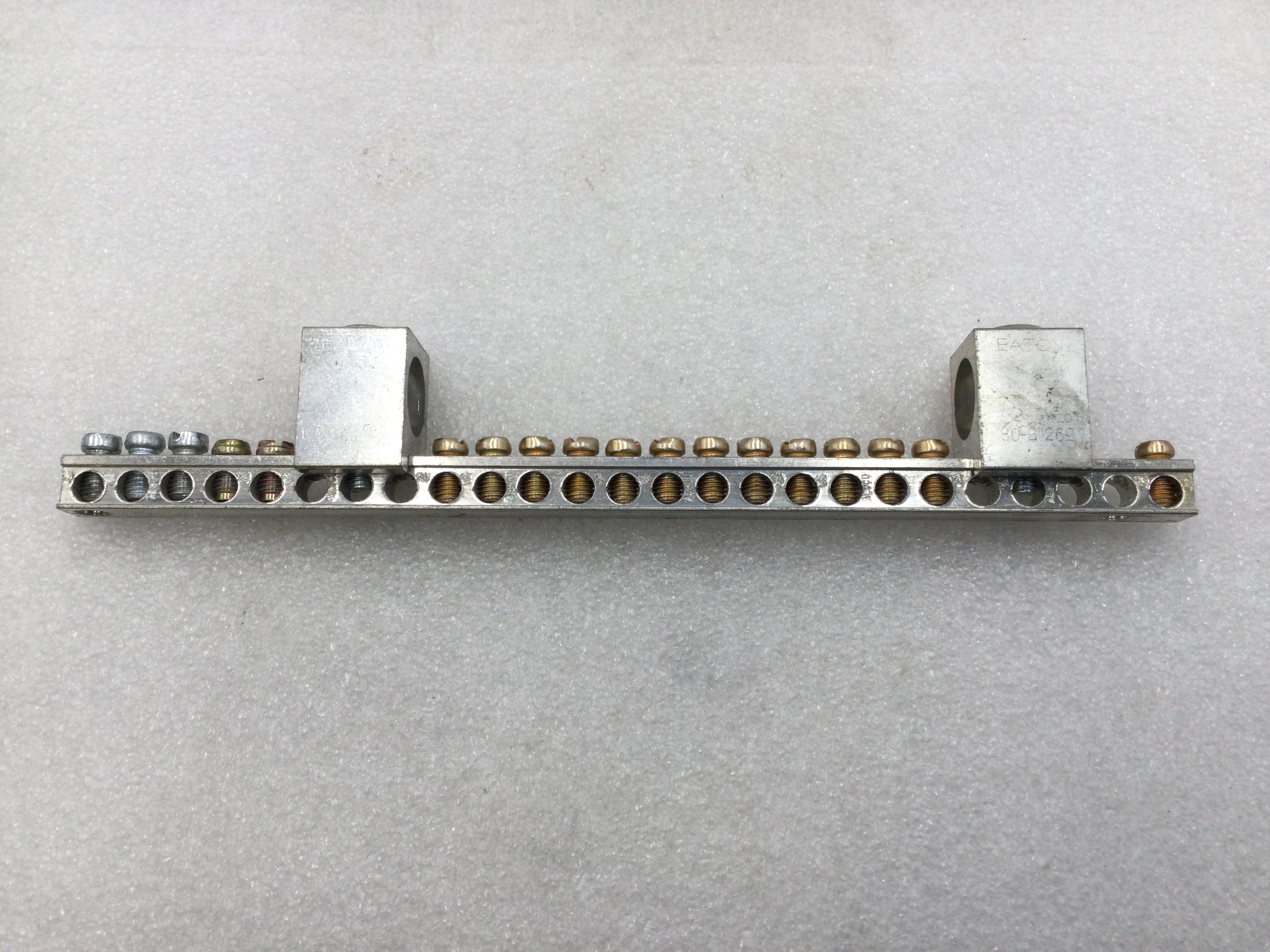 Eaton 25 Position 4-14 AWG Grounding Bar