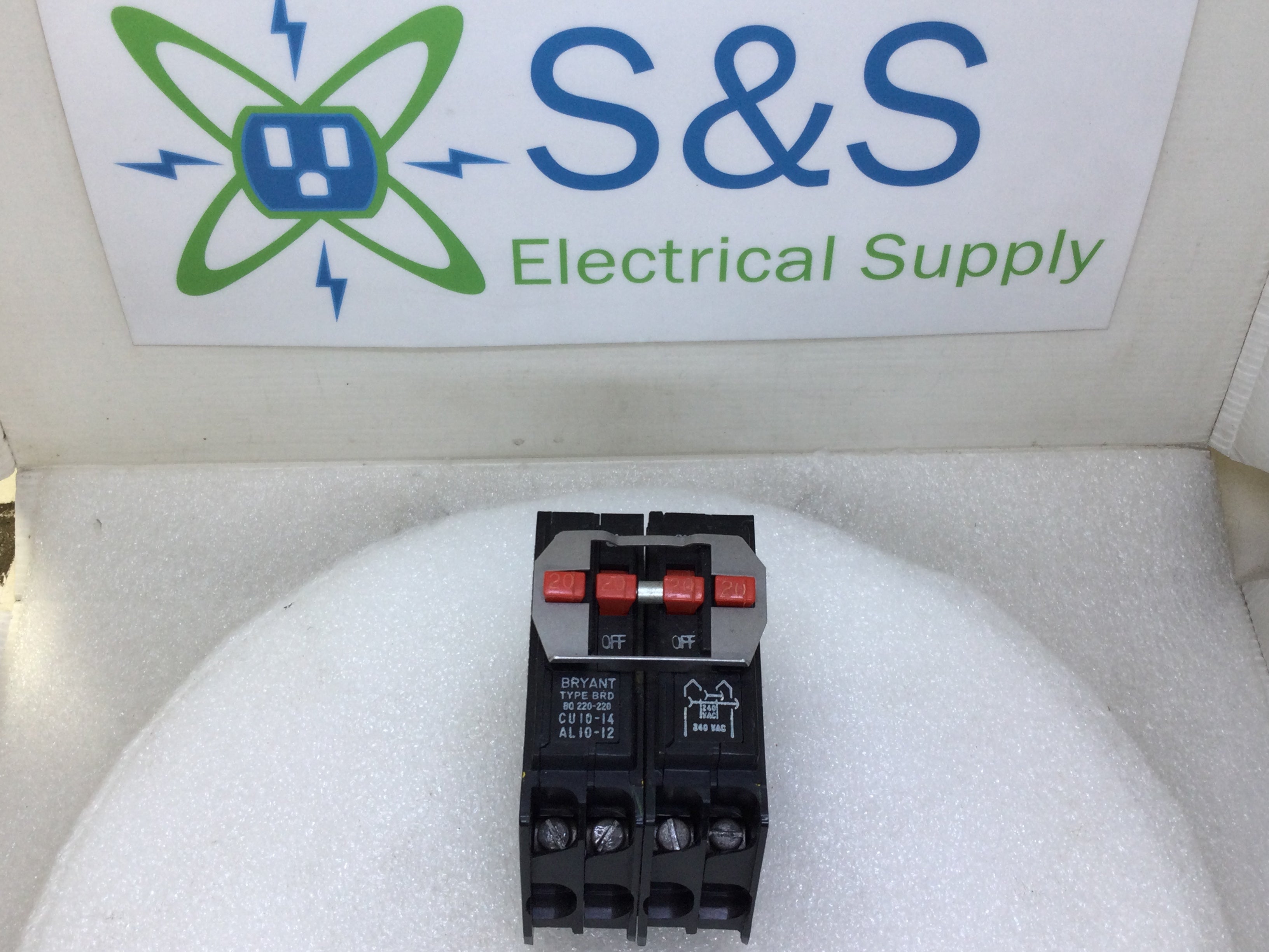 Bryant BQ220-220 20 Amp 4 Pole 120/240V Circuit Breaker - Cosmetic Fla