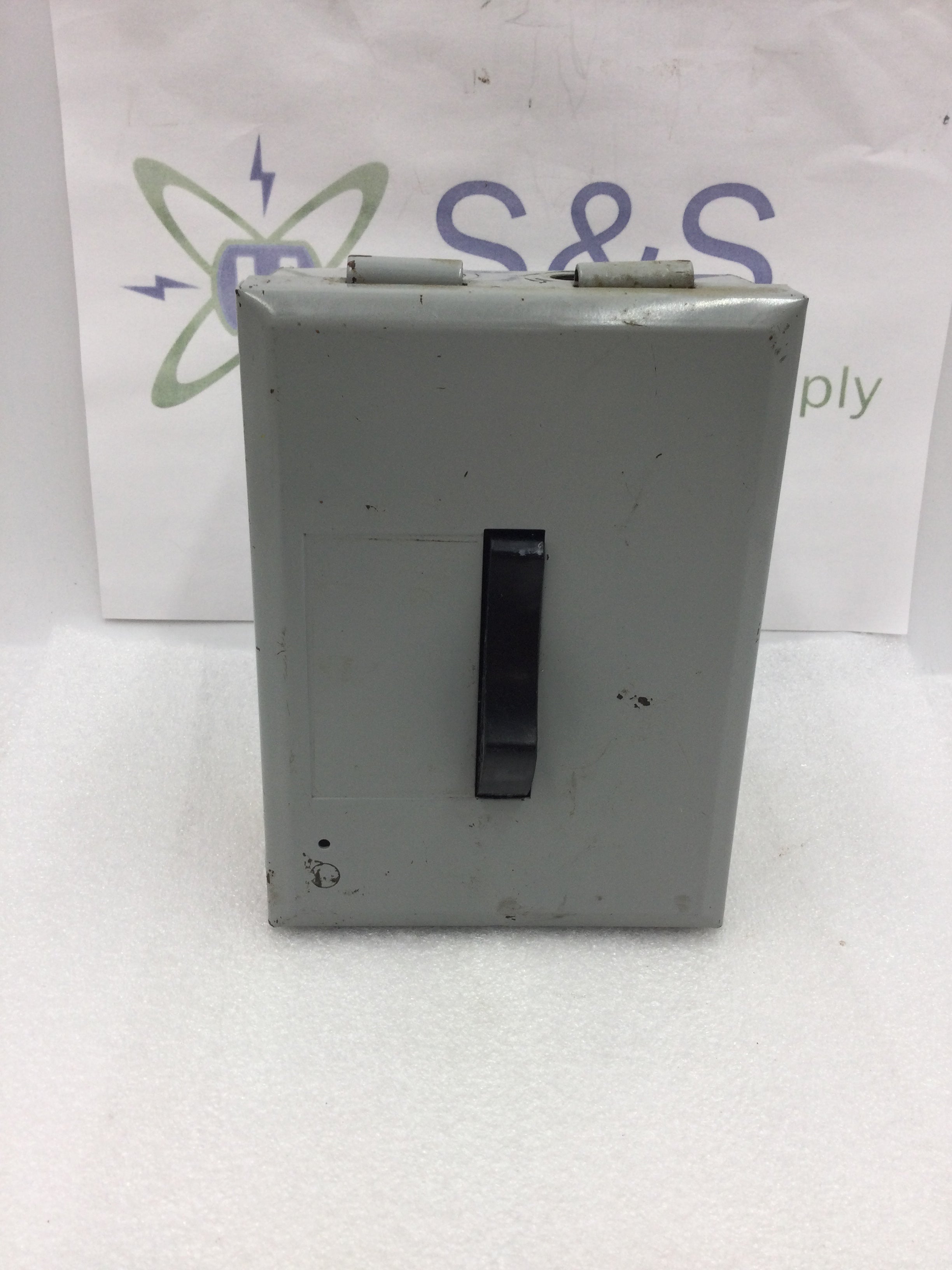 Eaton GP111N Single Throw Fusible General Duty Safety Switch 30 Amp 12