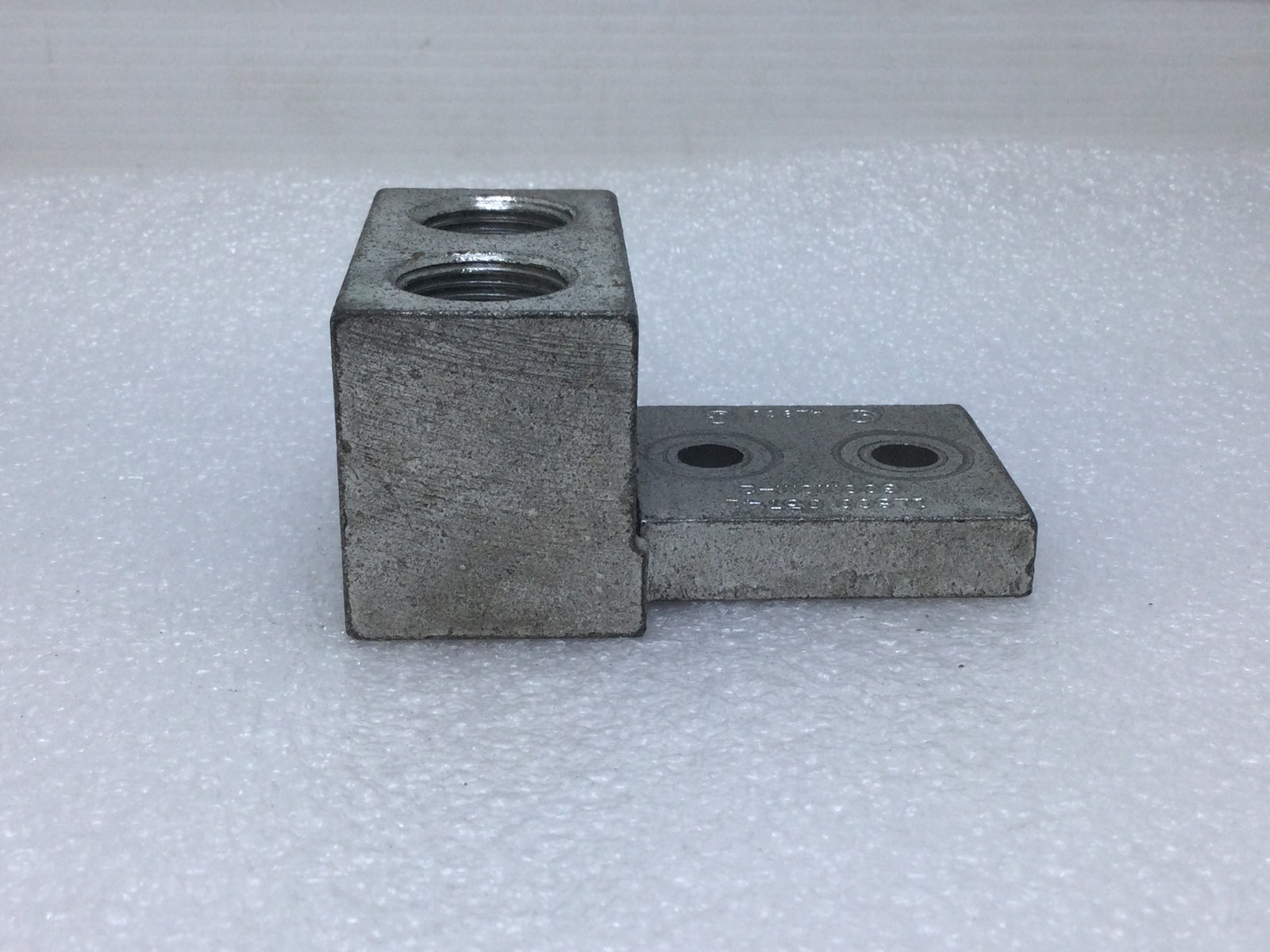 Ilsco D3741 600MCM-2 AL9CU Lug Aluminum Terminal Lug