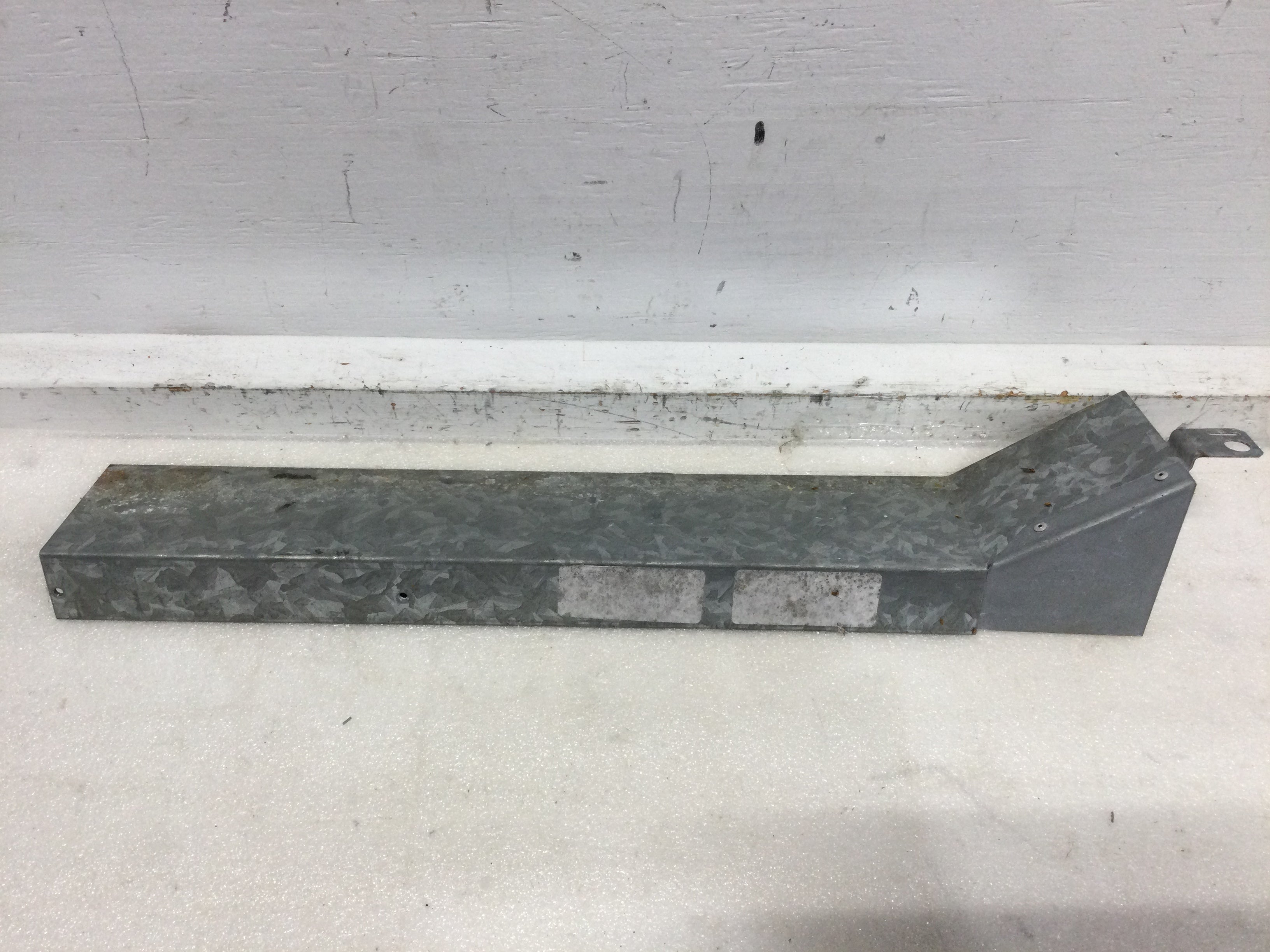 Square D RC816F200C 200 Amp 8 Space WireWay Seal Bracket Only - 21 inc