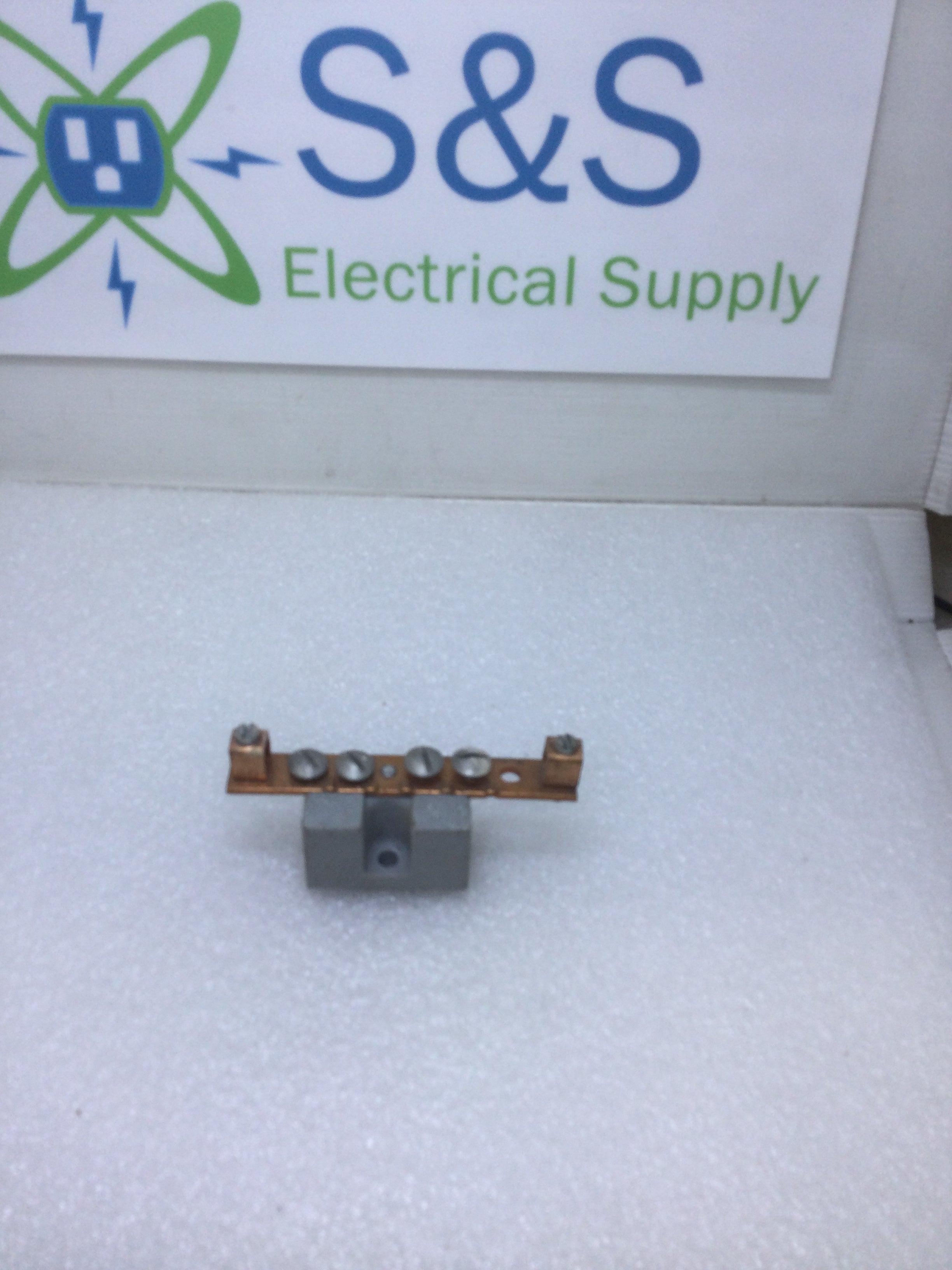 Zinsco 4 Position Ceramic Based Isolated Ground Bar w/ Up to #6 AWG Gr