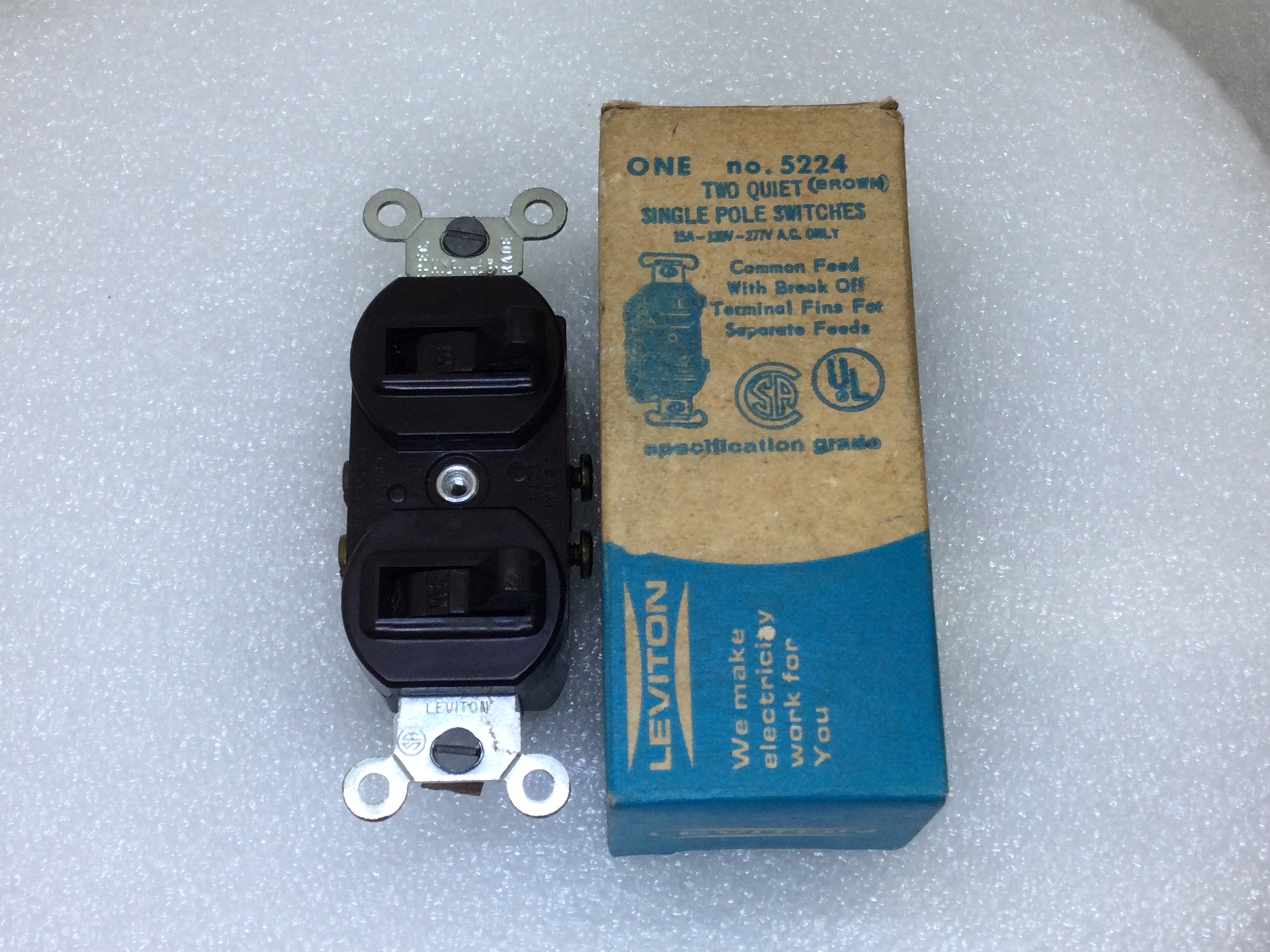 Leviton 5224 15 Amp 120/277V Two Quiet Single Pole Switches Stack Swit