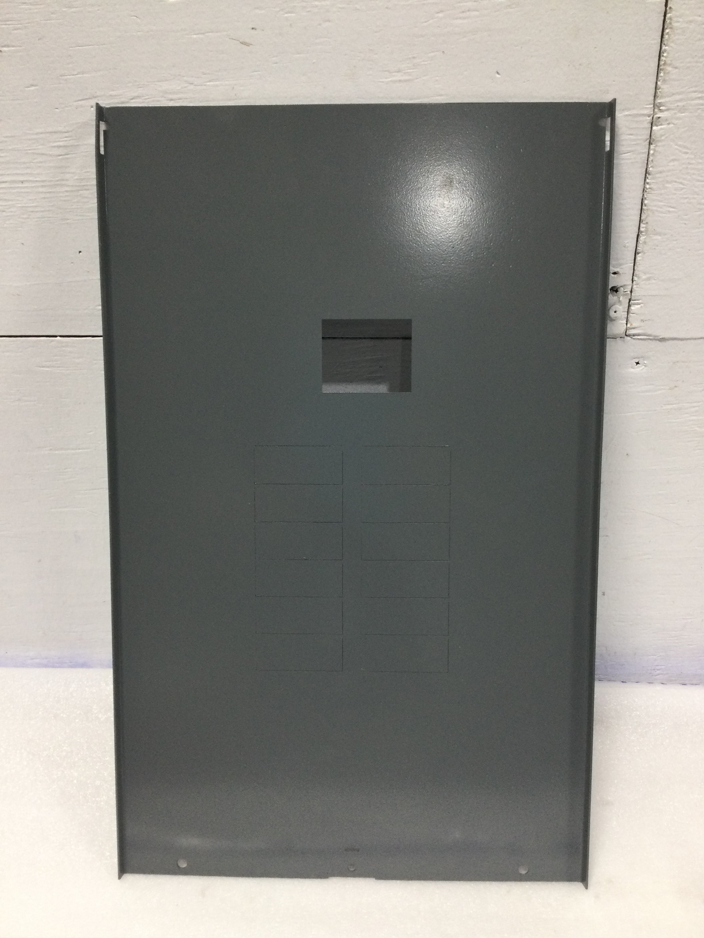 General Electric TLM1212R 125A 12S 120/240V Dead Front w/Main 20 1/8"