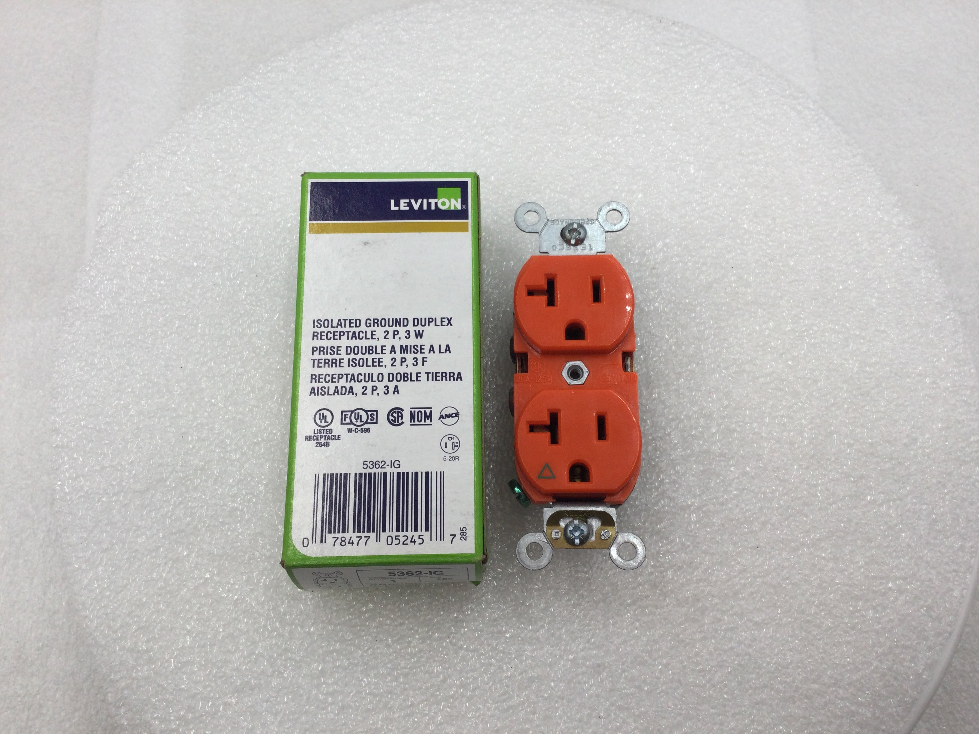 Leviton 5362-IG 20 Amp 125V 2 Pole Isolated Ground Duplex Receptacle