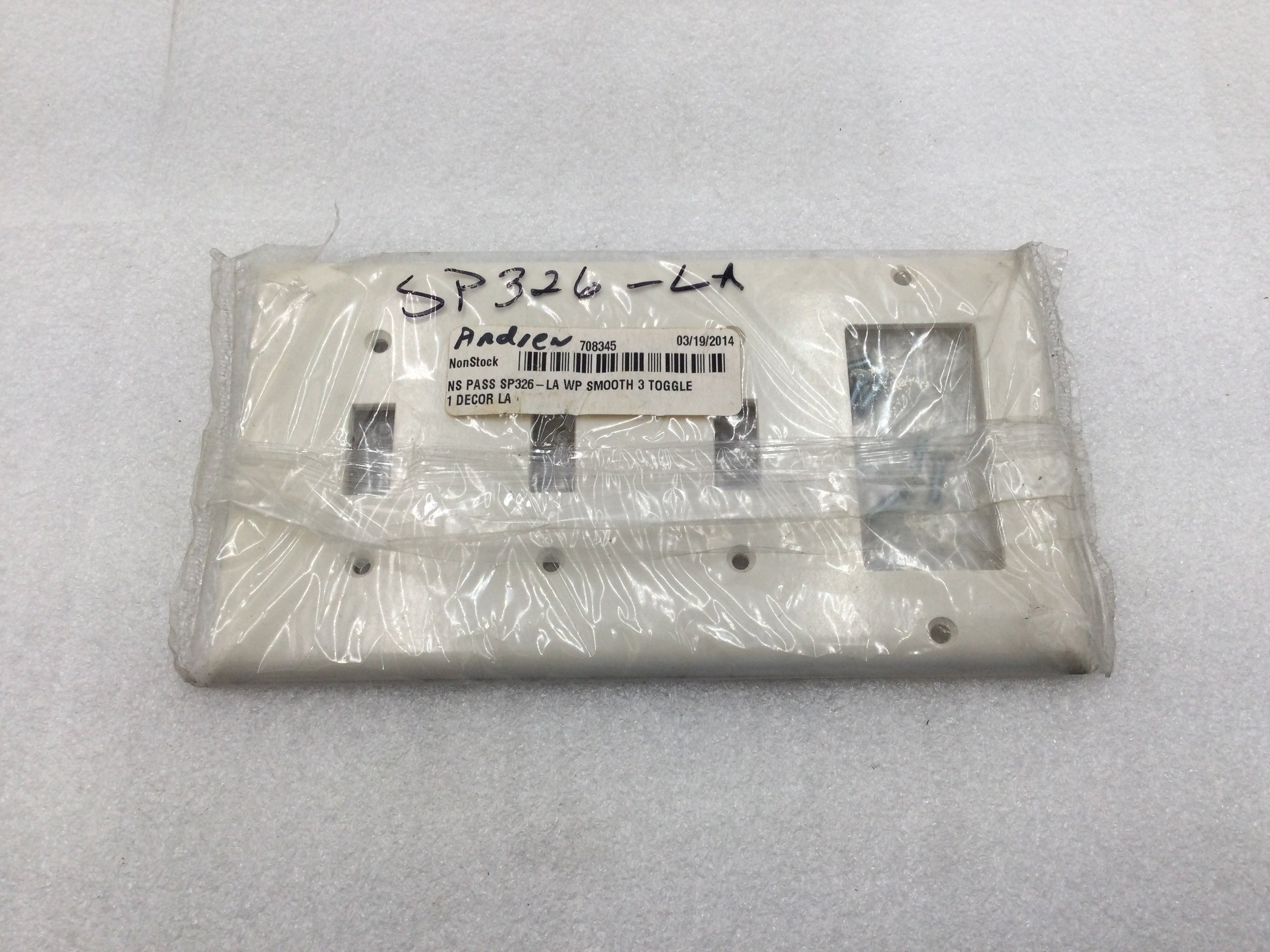 Legrand SP326-LA 4 Gang Device Plate 3 Toggle Style 1 Decora in Light