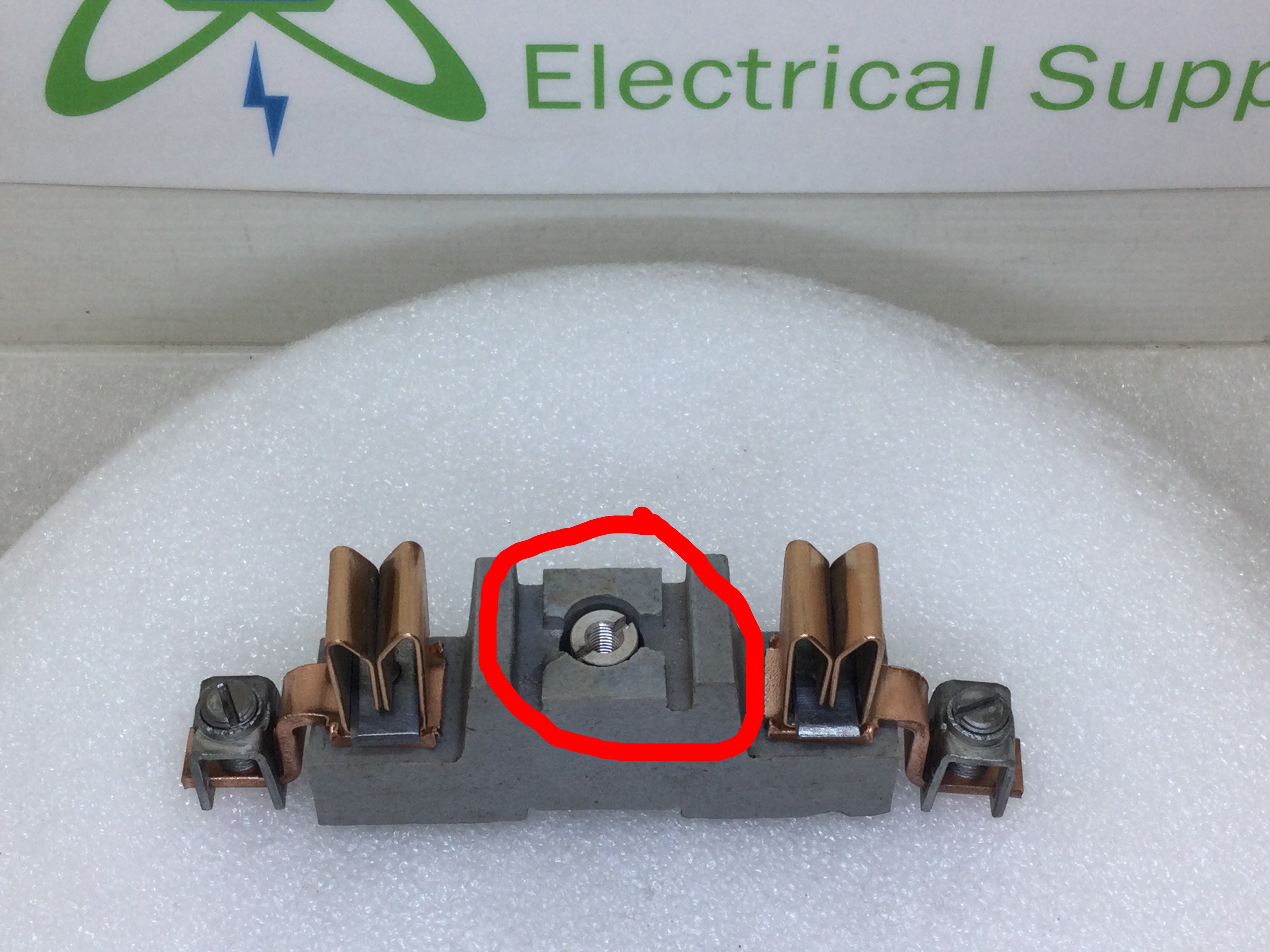Zinsco 34-19 125 Amp 120/240V Porcelain Meter Socket - Flawed