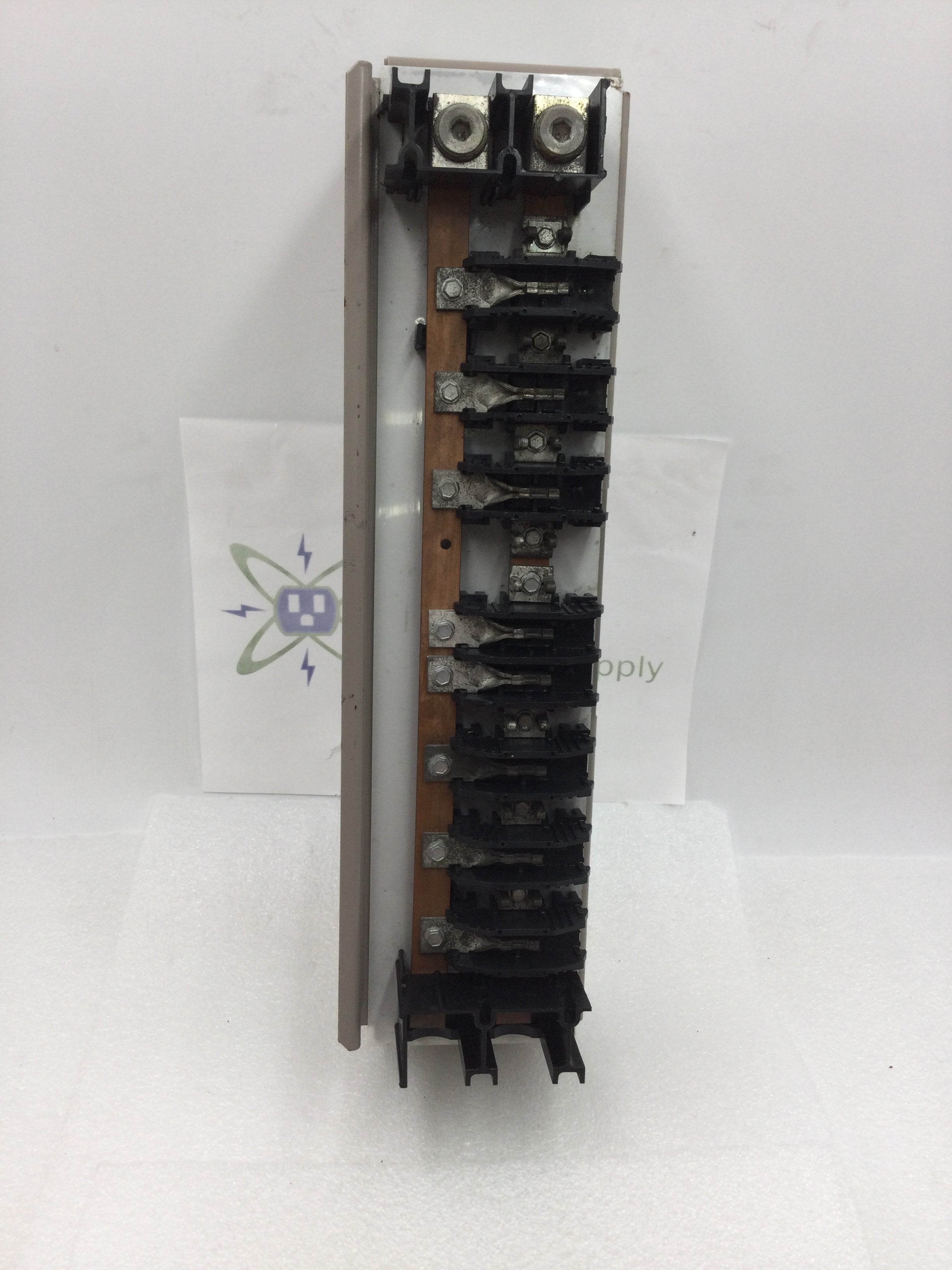 Cutler-Hammer CGBT12M150 150 Amp 16 Space 120/240 VAC Meter/Main Combo