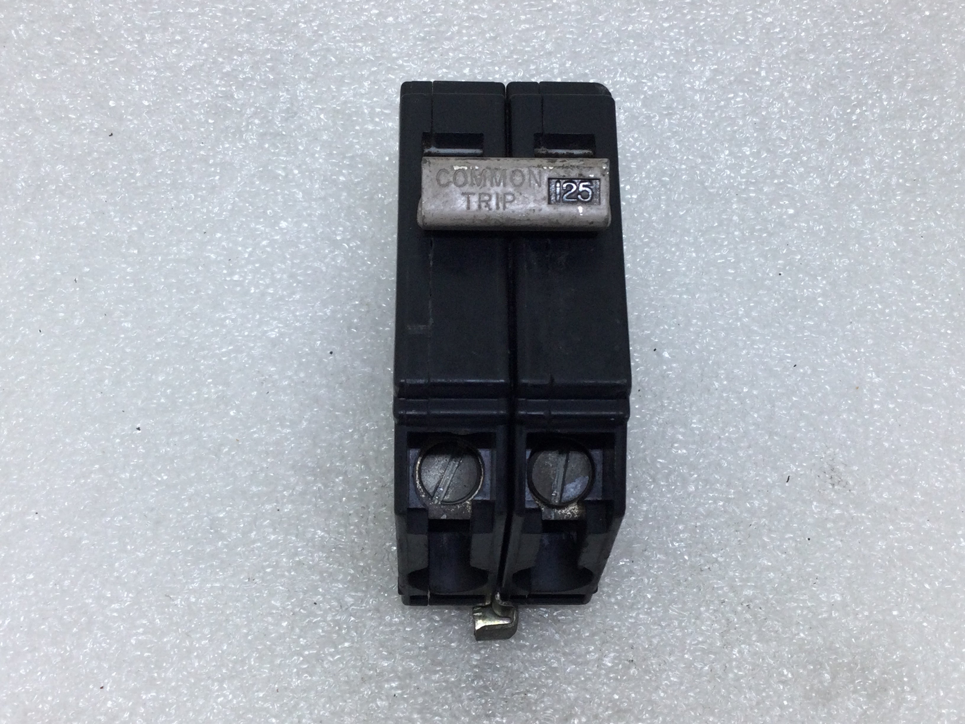 Cutler Hammer CH2125 125 Amp 2 Pole 120/240V Circuit Breaker - Metal F