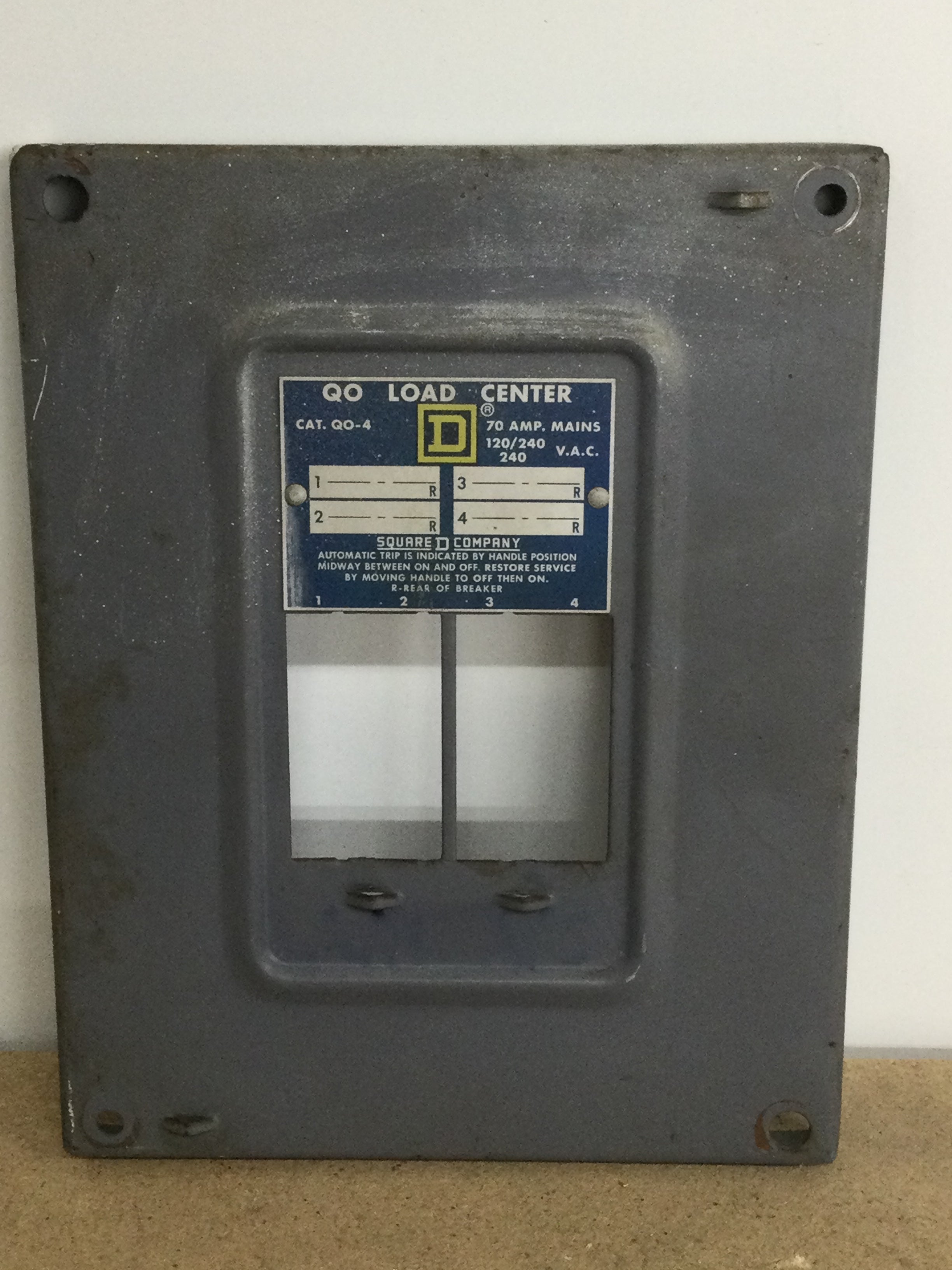 Square D QO-4 70 Amp 120/240V 4 Space Load Center Cover 9 3/8" x 7 3/8