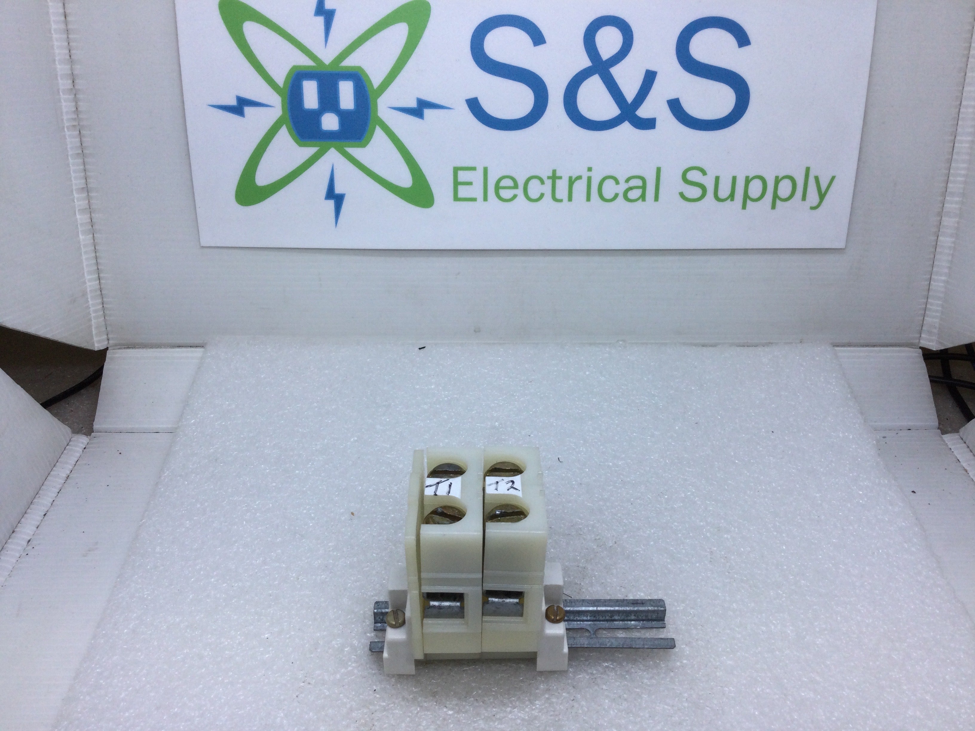 Square D Type GD6 Wire Terminal Strip Class 9080 Series A 600V 0-12 AW