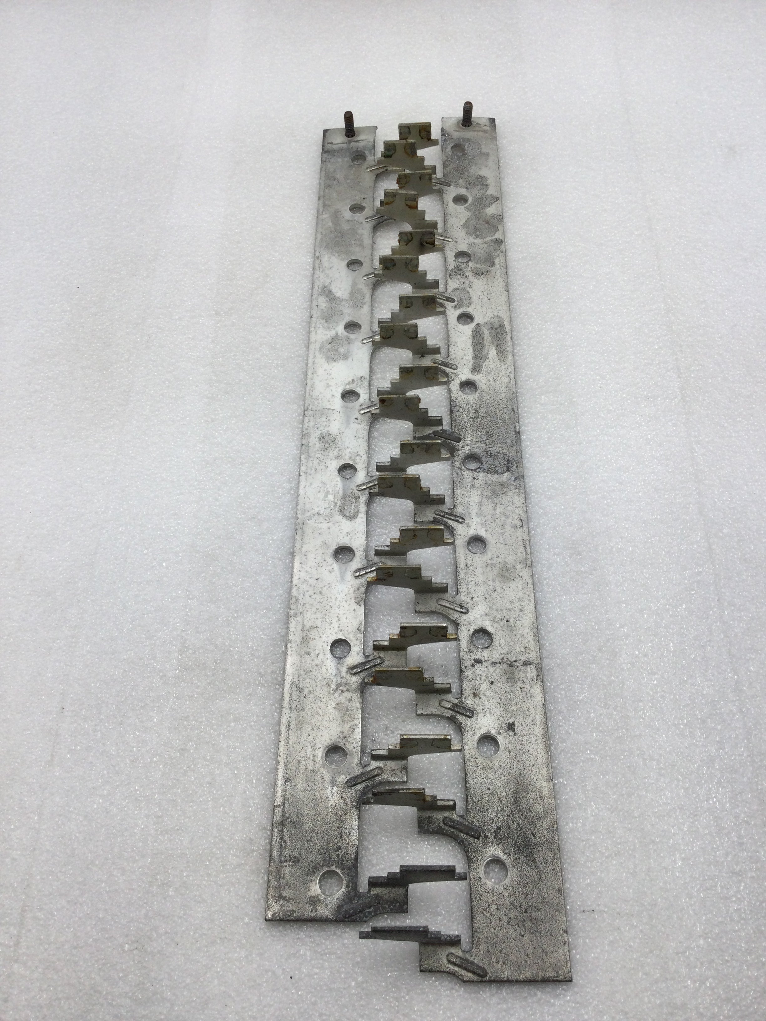Square D HOMN40L200 40 Space Load Center Left & Right Breaker Buss Bar