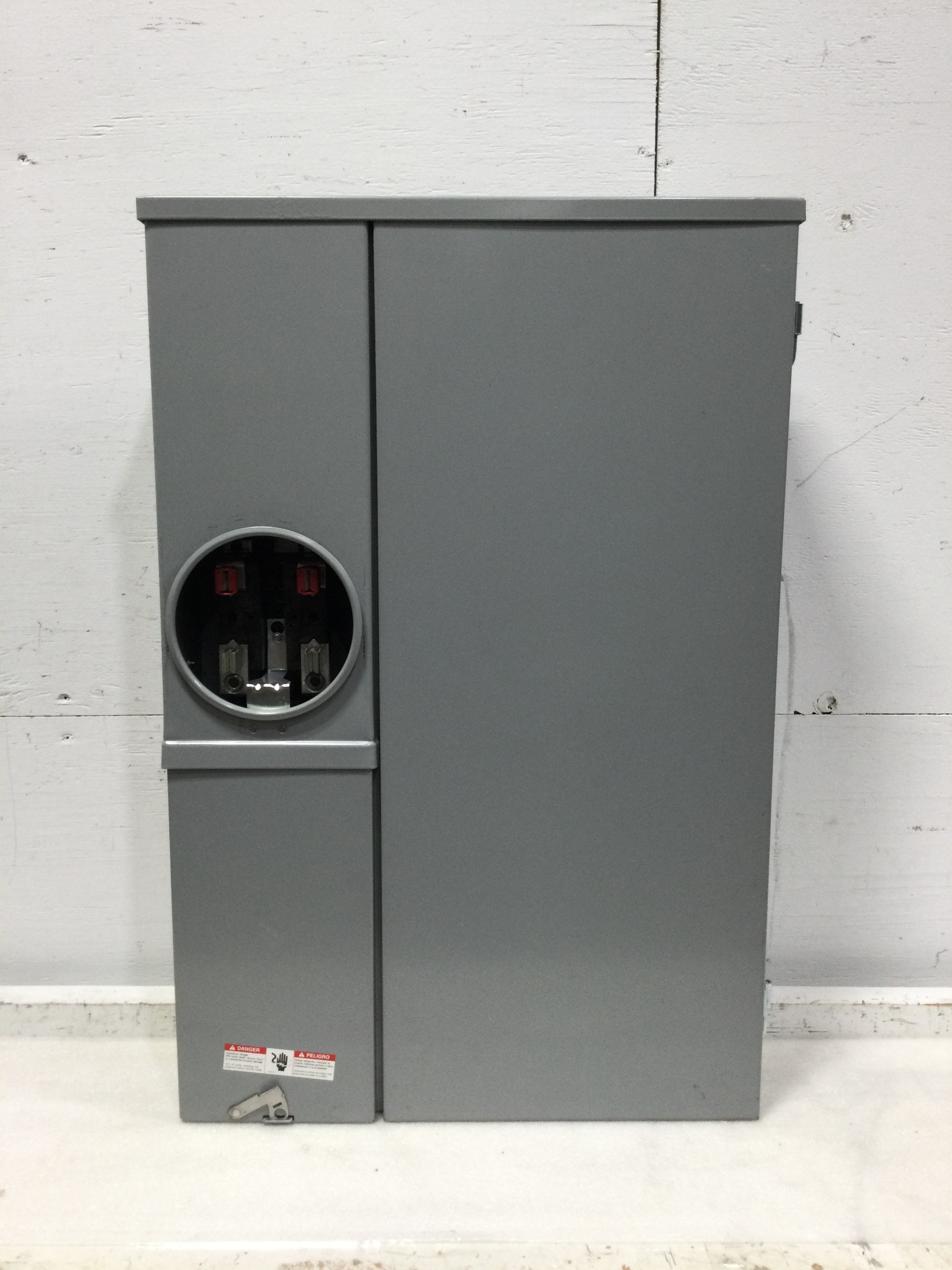 Siemens MC4040B1200SECW 200 Amp 40-Space 40-Circuit Outdoor Combinatio