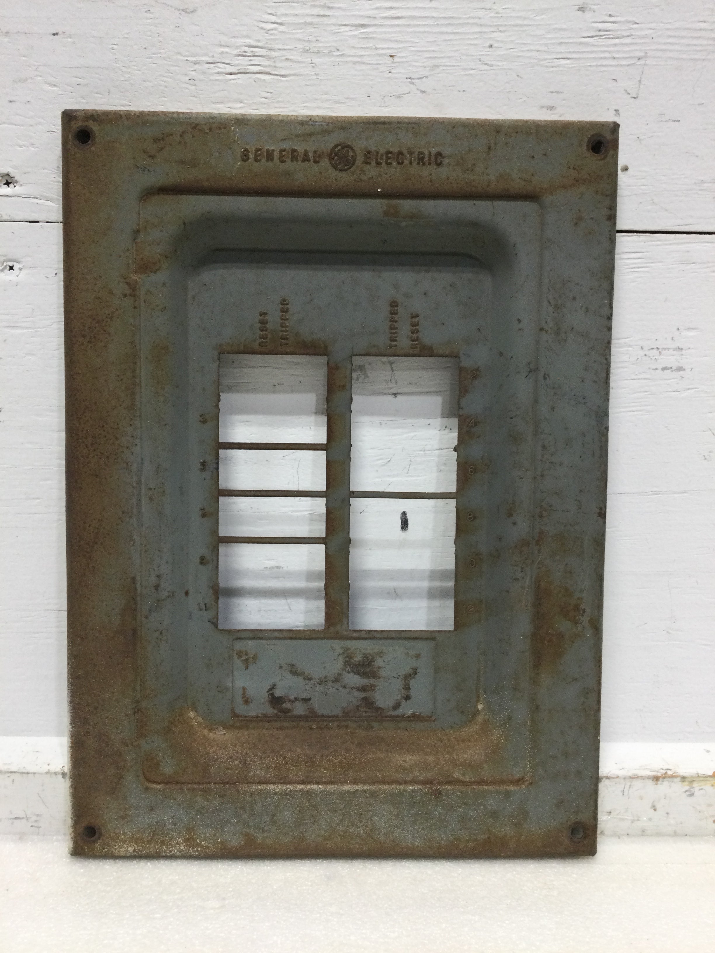 GE General Electric RPL121S Dead Front Only 12 Space Surface Mount 15