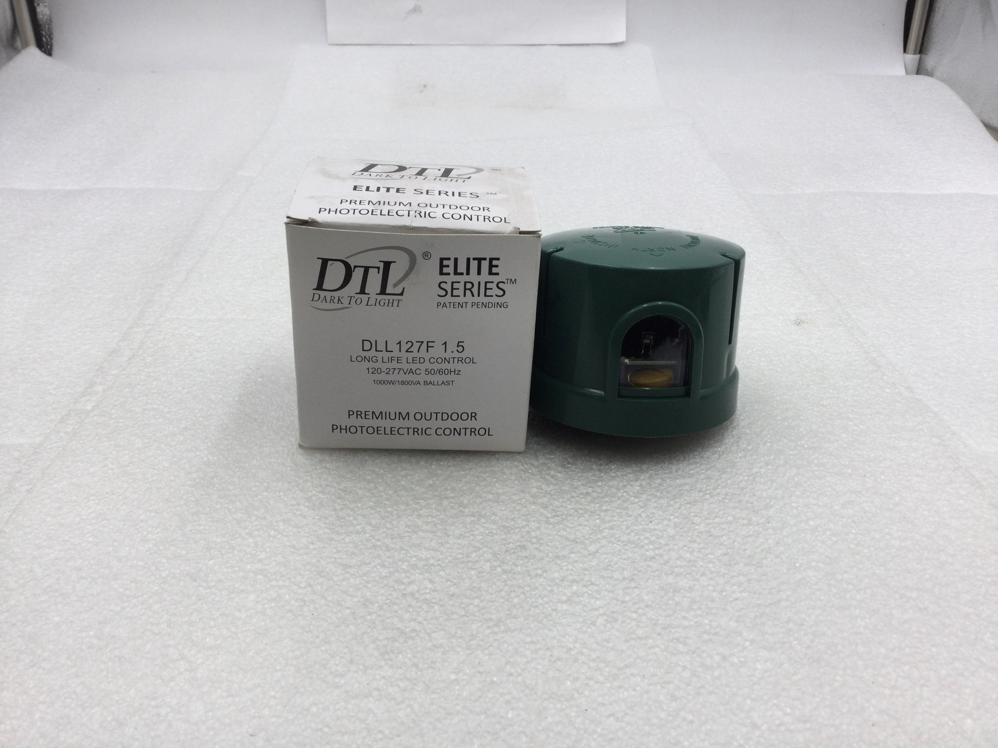 DTL Dark To Light LITH-DLL127F 50/60 Hz 120-277V Outdoor Photoelectric