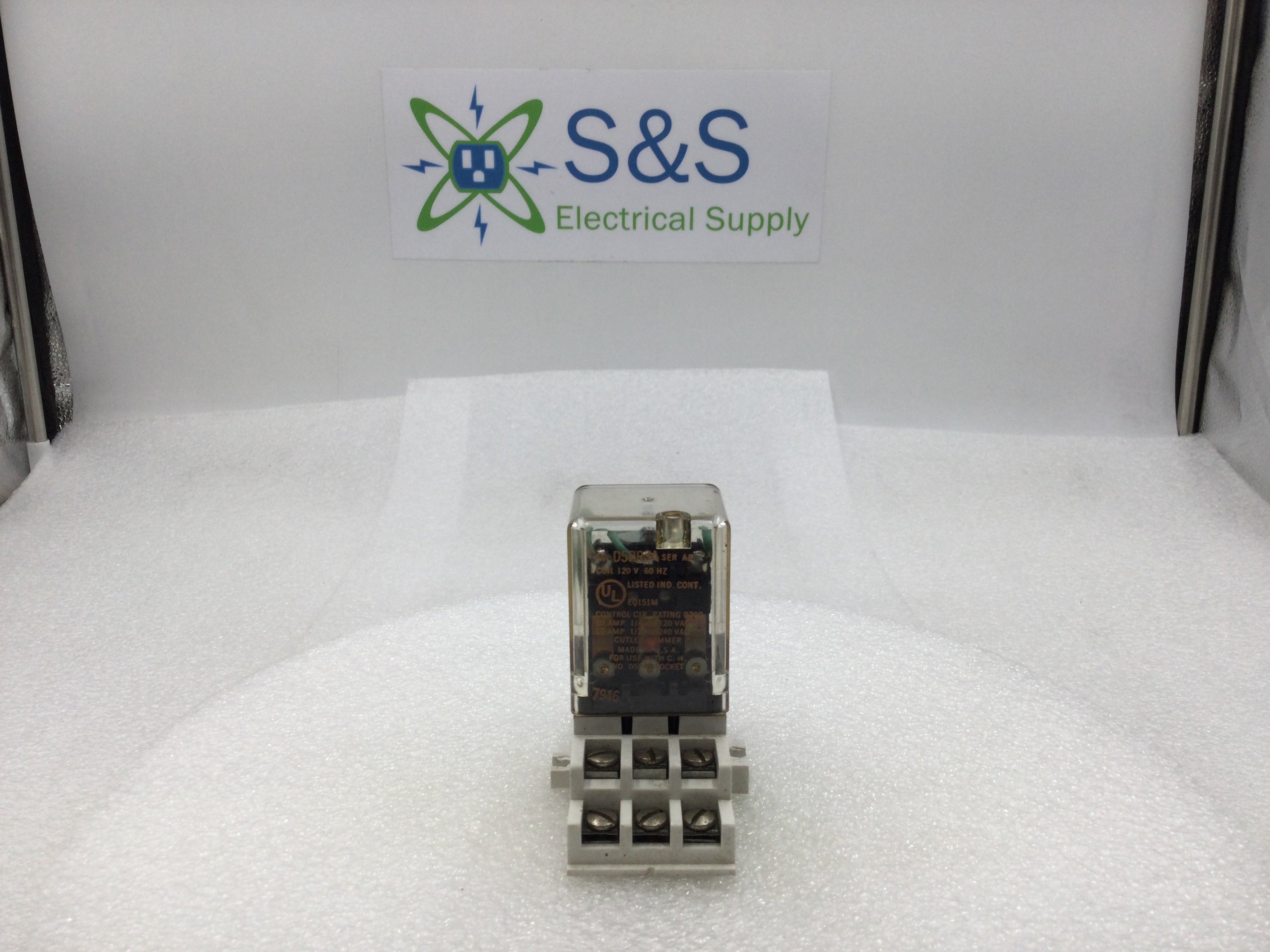 Cutler-Hammer D5PR3A 10 Amp 250 VAC 11 Blade Ice Cube Relay with Termi