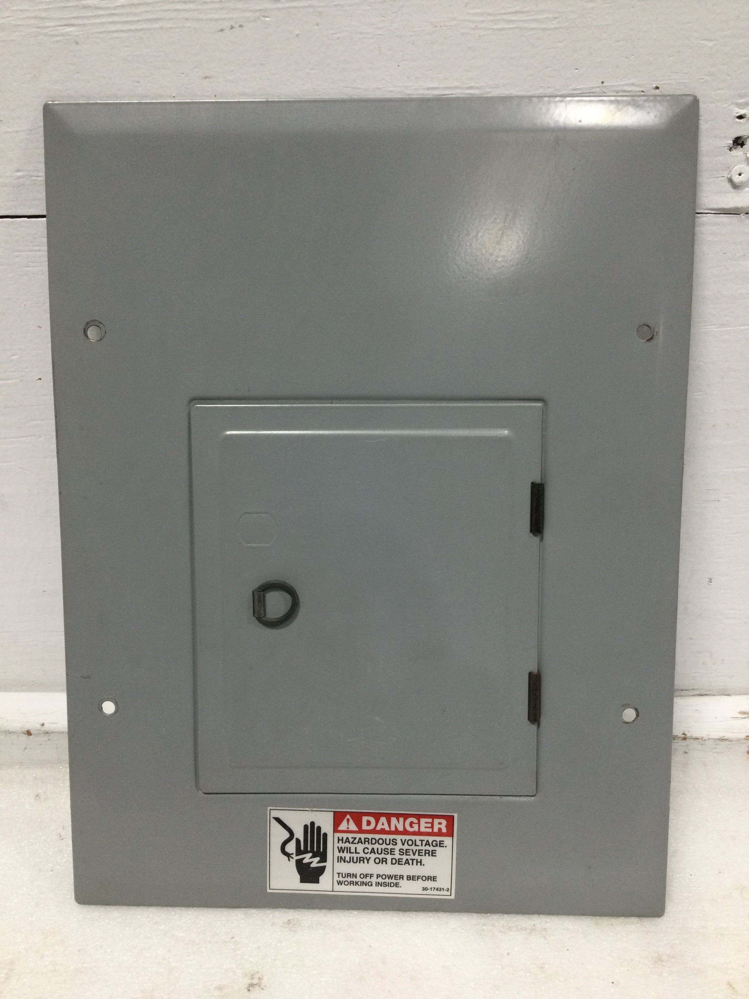 Challenger SL12(8-16)CN 125 Amp 8 Space 120/240V Panel Door 16 1/8" x