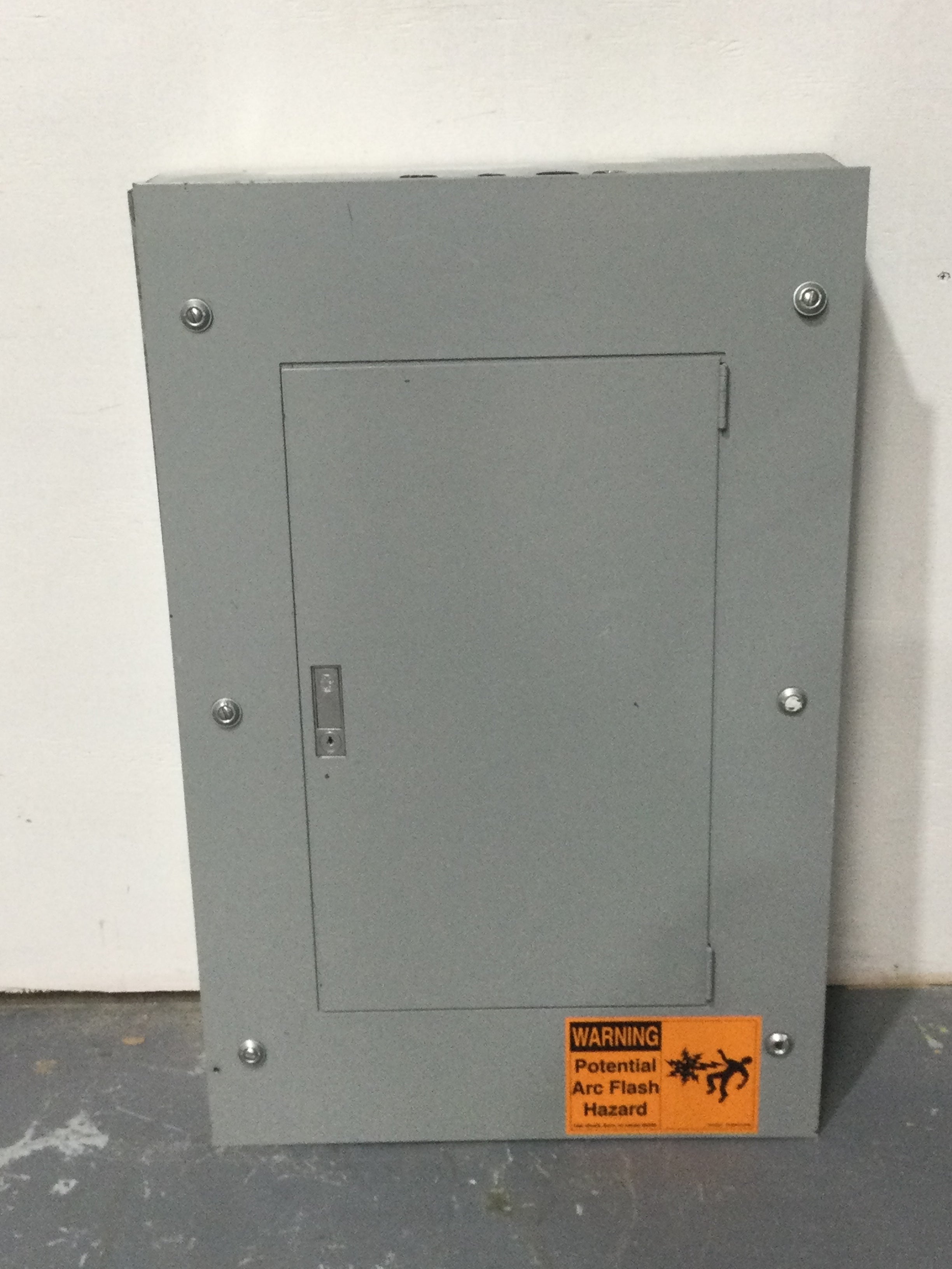GE General Electric NHB 100 Amp 3 Phase 4 Wire 277/480V Panelboard Enc