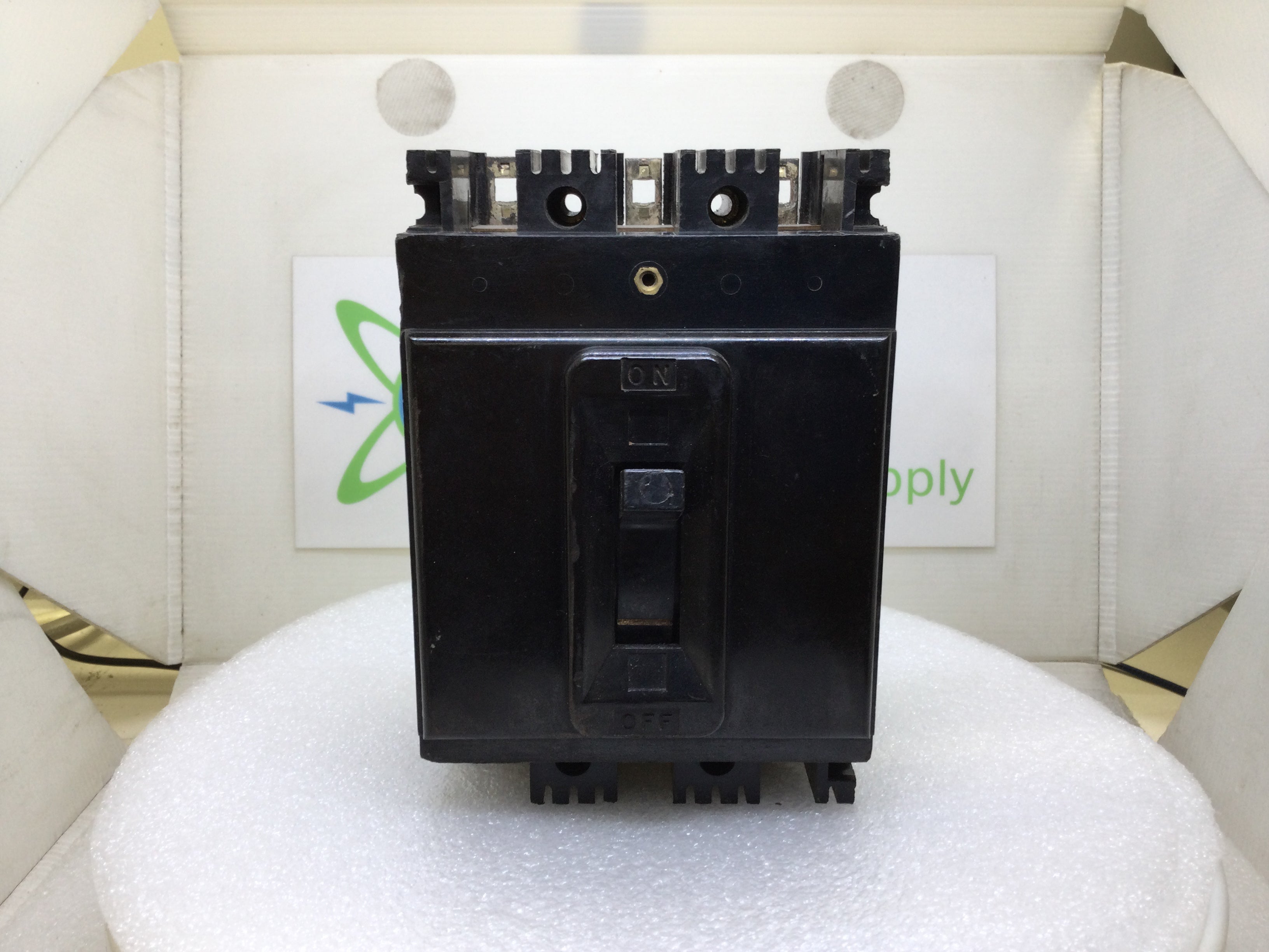 Federal Pacific Electric NE233070 70 Amp 3 Pole 480V Breaker - Cosmeti