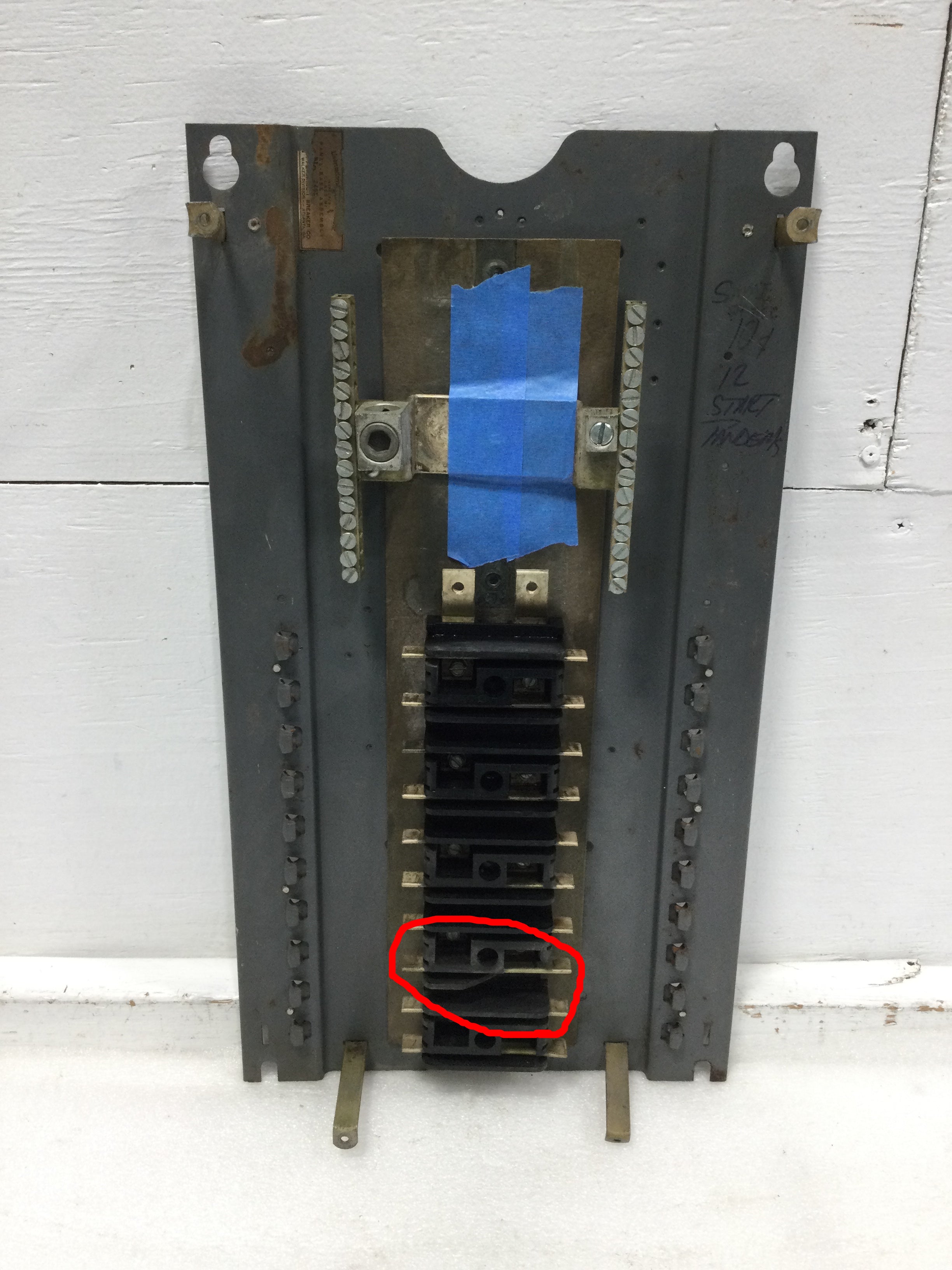 ITE EQ2030CBA 10 Space/20 Circuit 120/240V Load Center Guts Only 11"X2