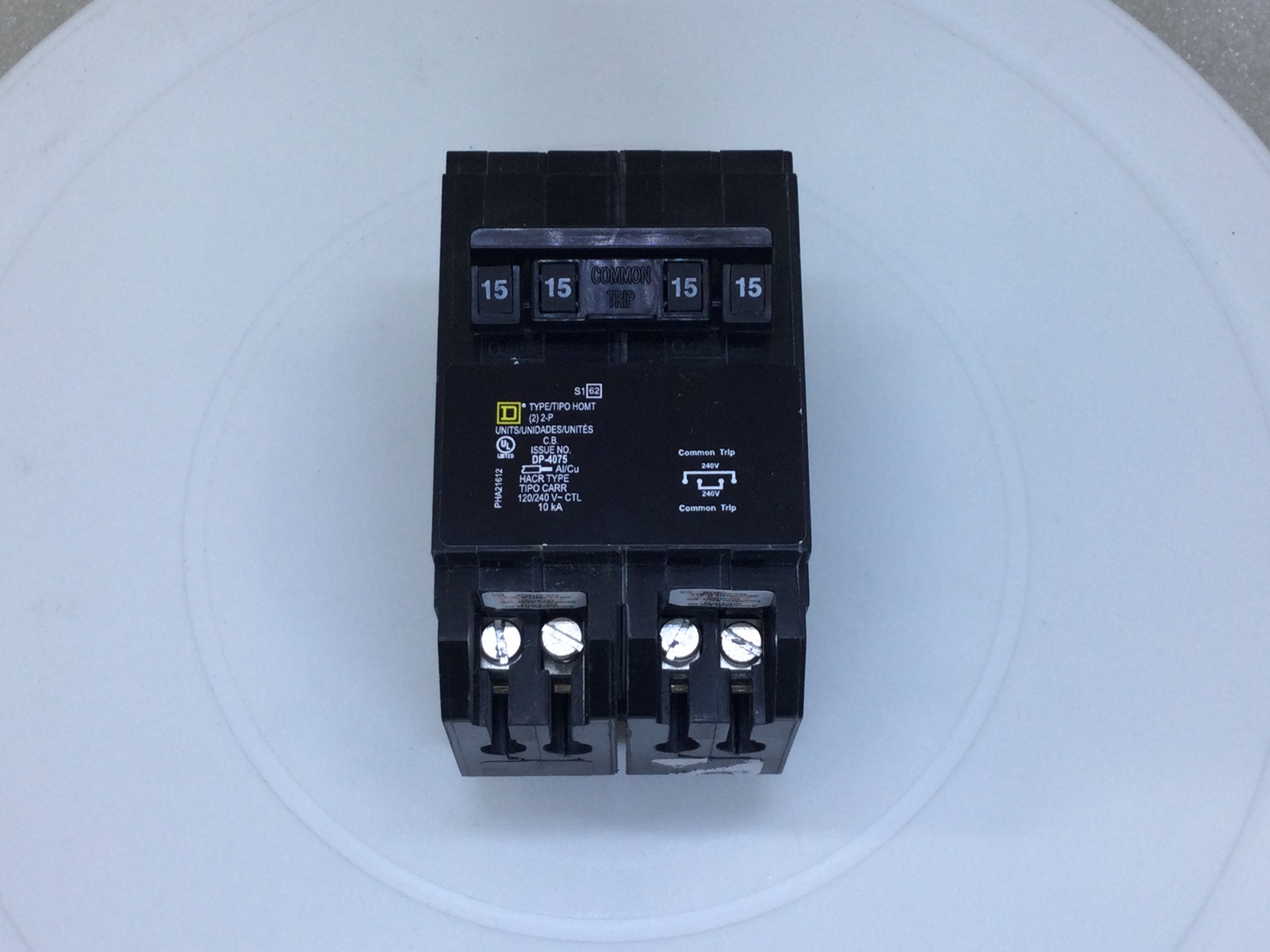 Square-D HOMT215215 15 Amp 2X2 Pole 120/240V Quad Tandem Circuit Break