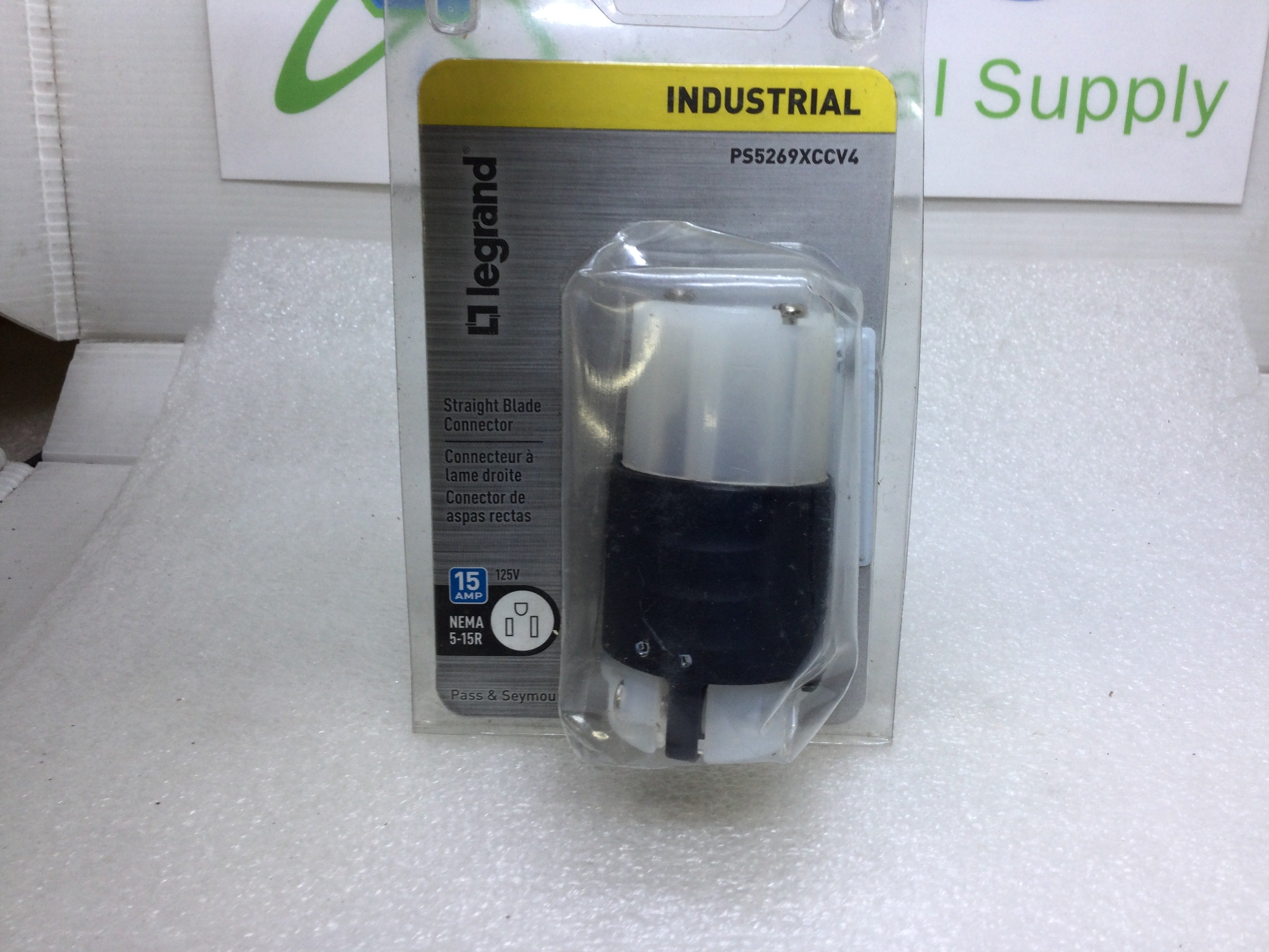Legrand/Pass & Seymour PS5269XCCV4 Straight Blade Connector 15Amp 125V