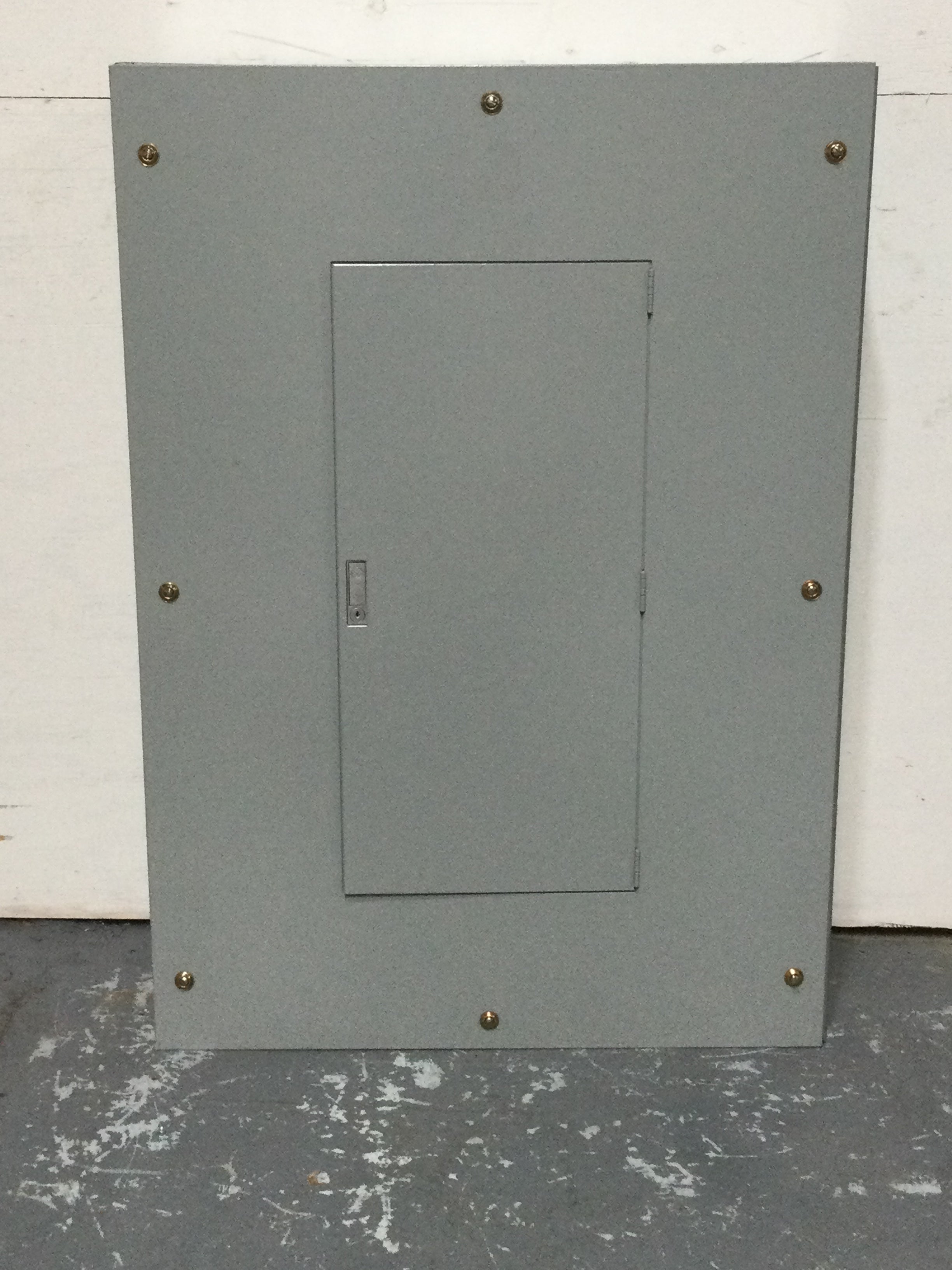GE General Electric 225 Amp 480Y/277v 3 Phase 4 Wire Panelboard
