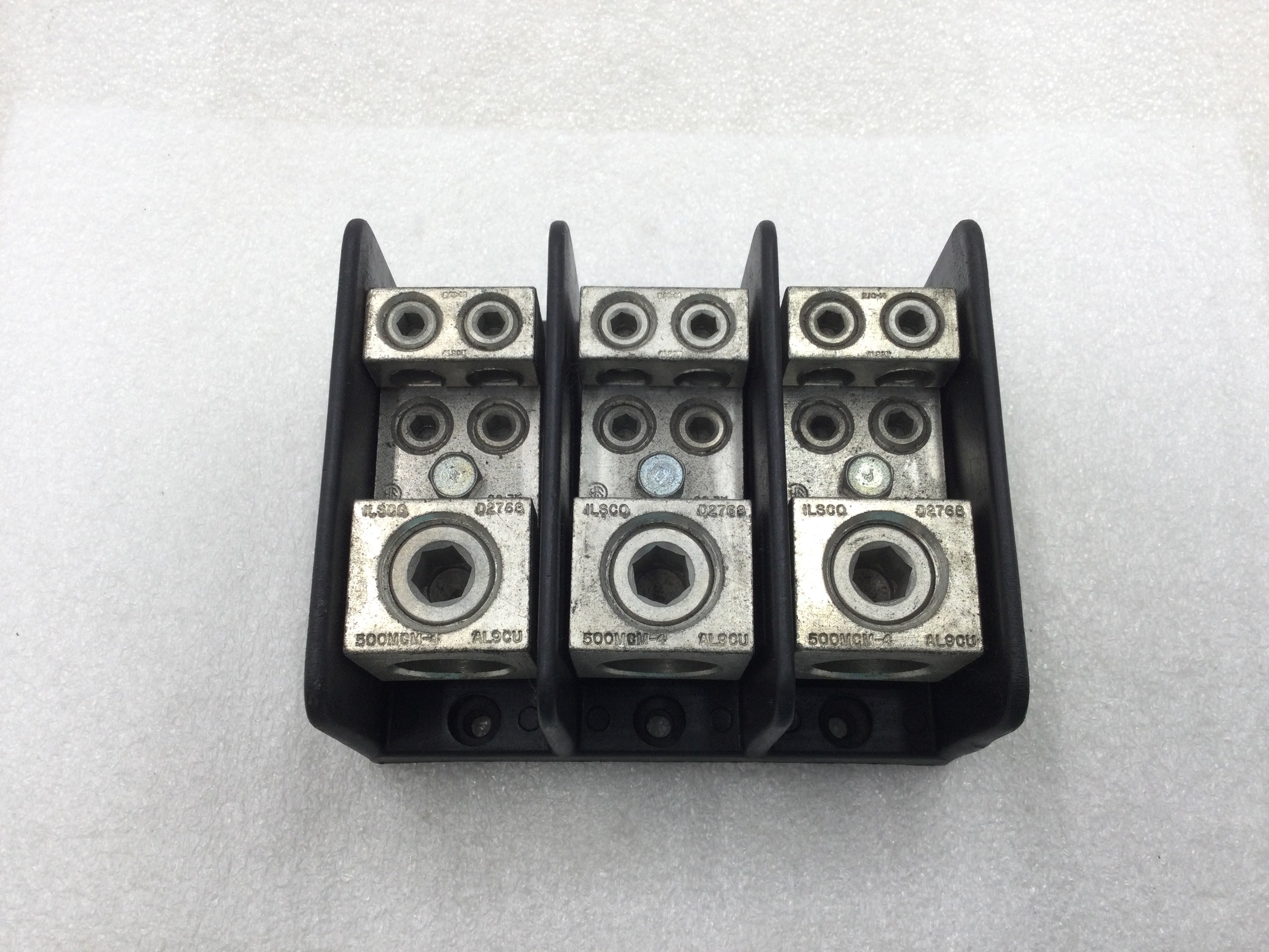 Ilsco PDB-14-500-3 3 Pole Distribution Block 1 Port Line Side, 4 Ports