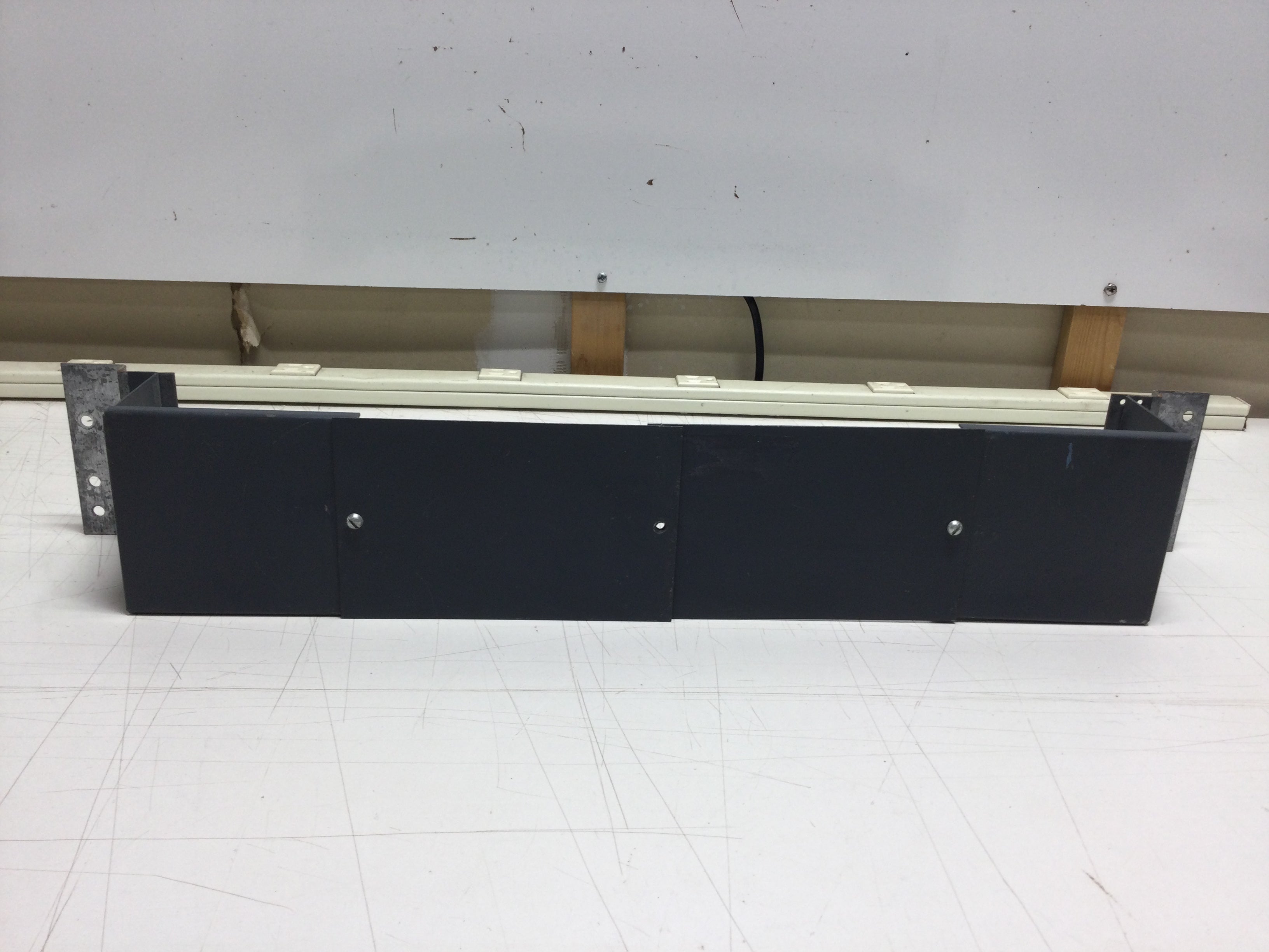 GE General Electric 2 Piece Filler Plate for 600 Amp Load Center 24" W