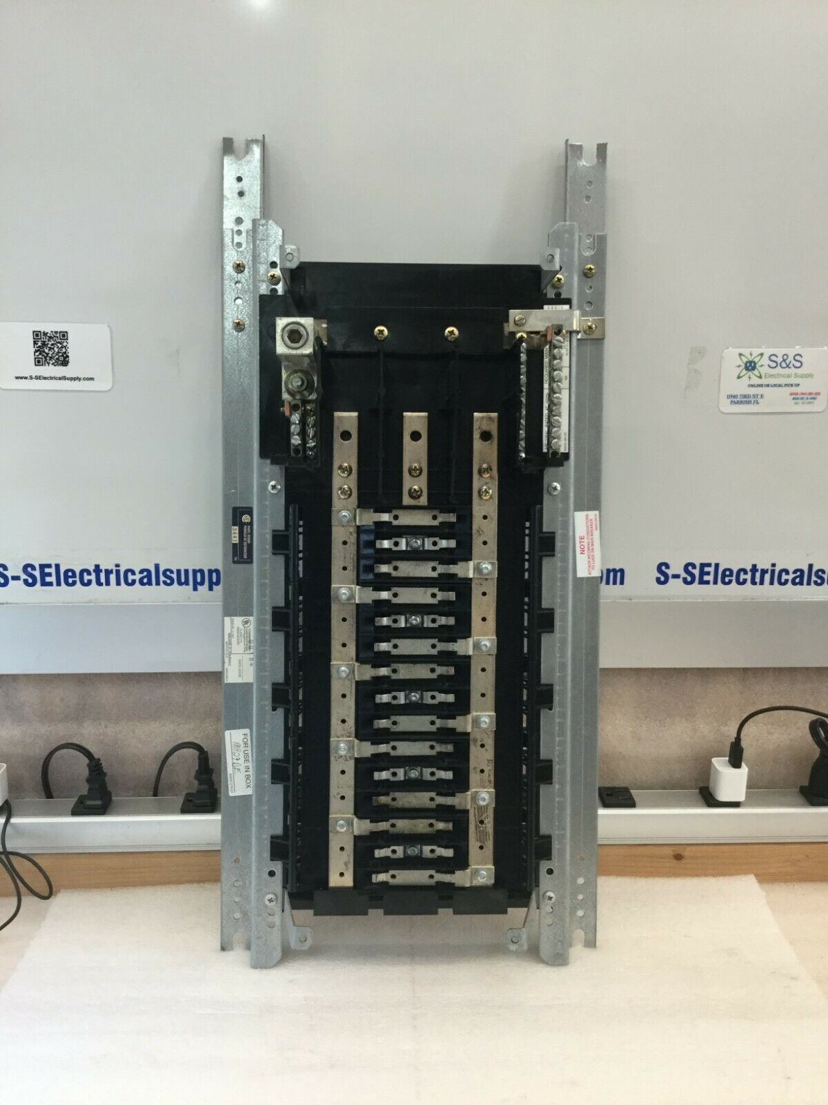 Square D Nqob Class Ctl Panelboard Guts Only 225 Amp 30 Space
