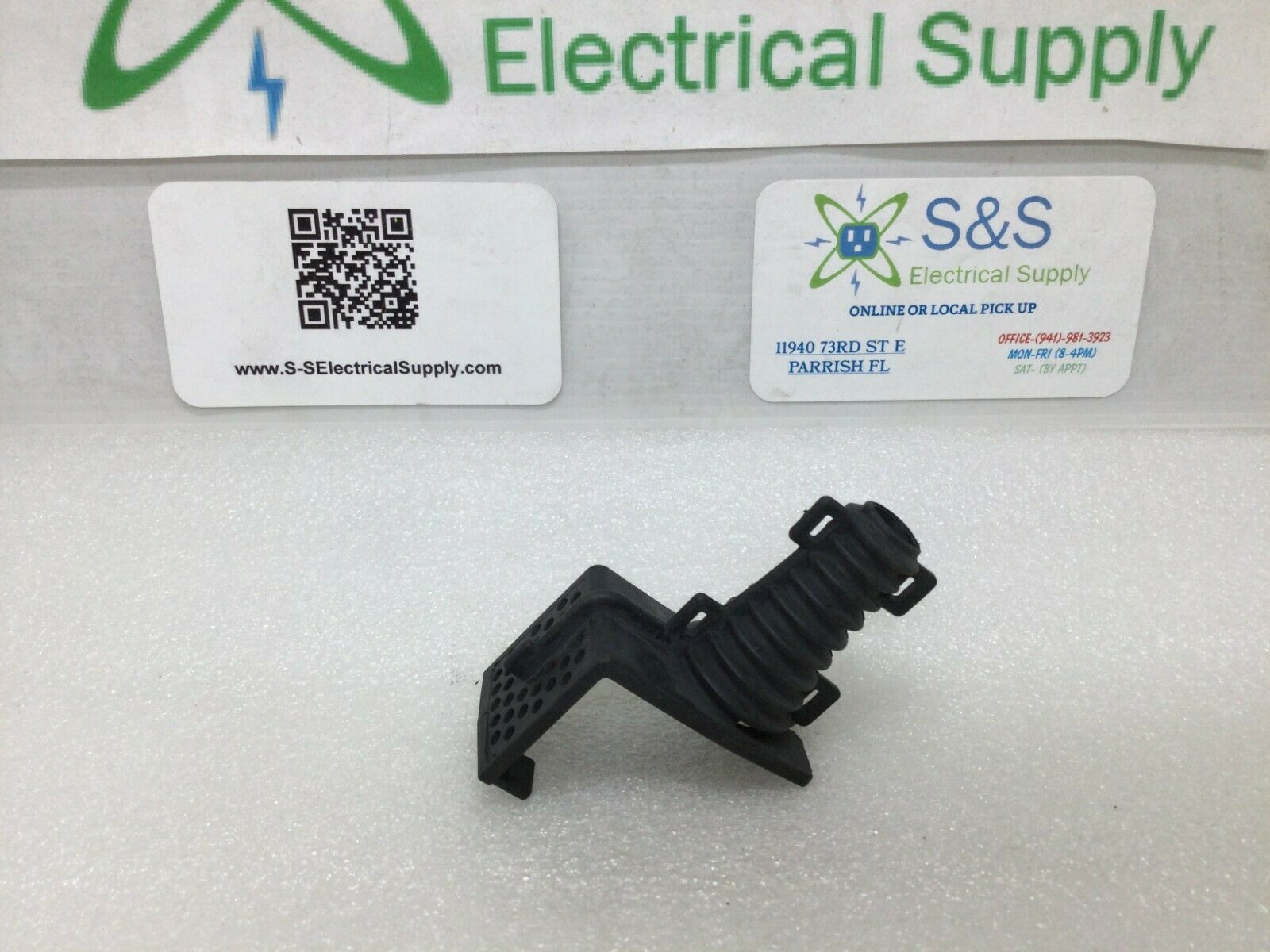 Eaton/Cutler-Hammer TICSR300 Breaker Terminal Insulator Lug Cover Kit