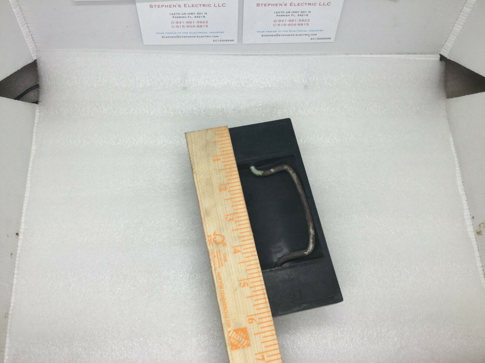 Midwest 100 Amp Fuse Holder Pull Out - Main Disconnect With 100 Amp Fu