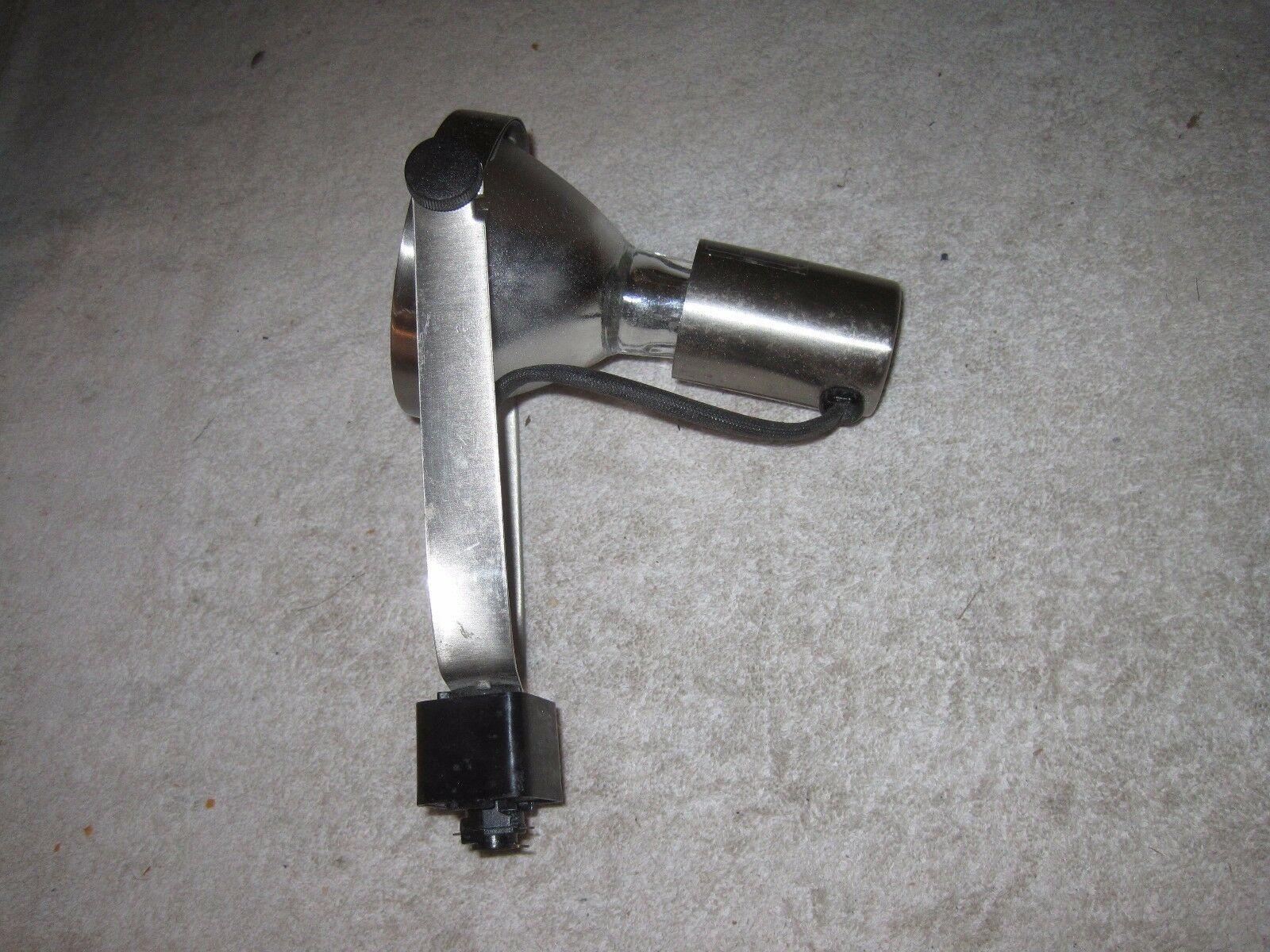 Commercial Track Lighting Head With 50 Watt Flood Bulb 110 Volt Brush