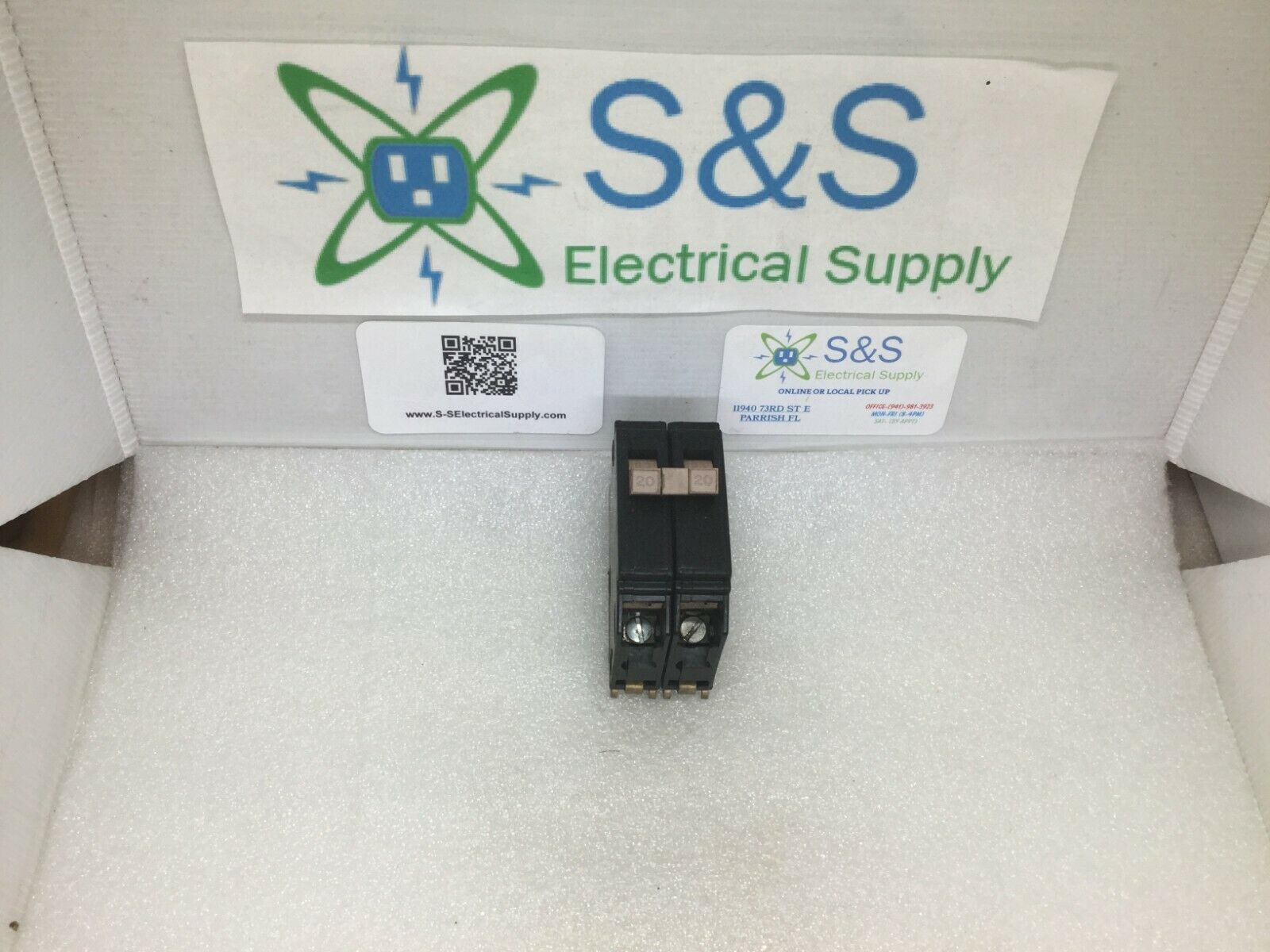 Cutler Hammer Circuit Breaker CH220 2 Pole 20 Amp Type CH Metal Feet H