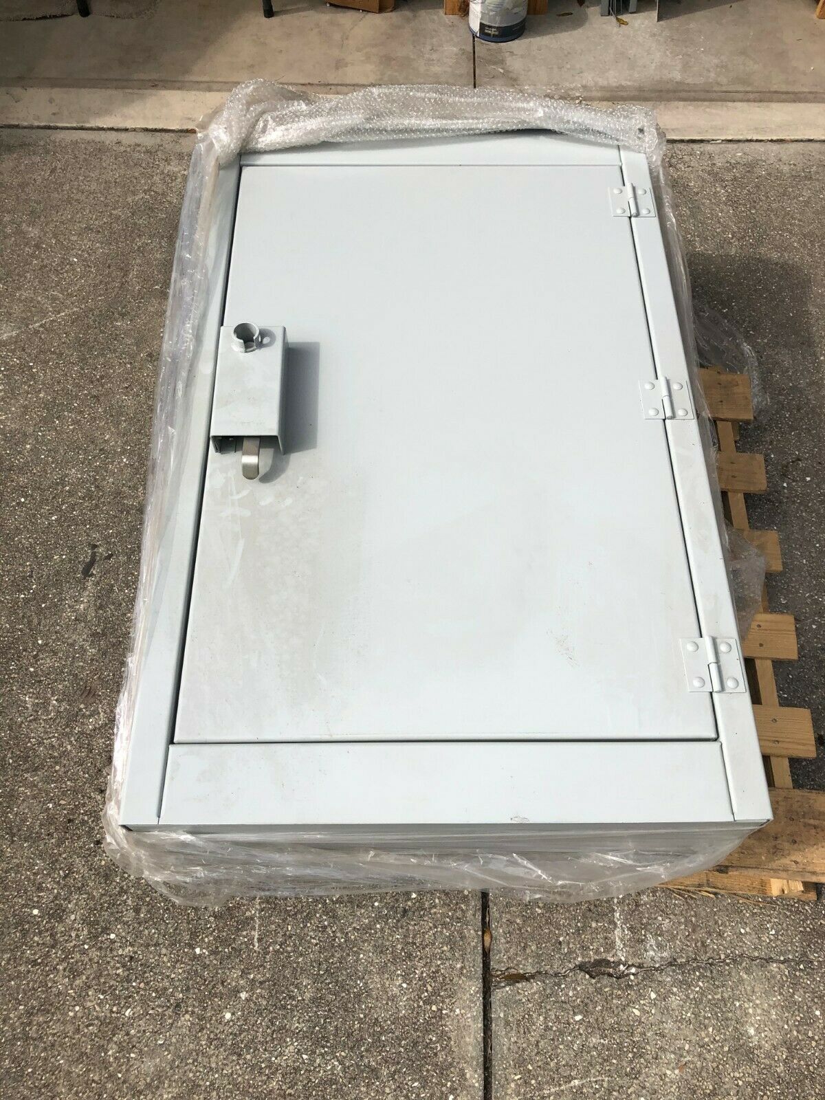 CMC Type Nema3R Low Voltage Termination Box 3325A Cu 600v 3 Phase 4 Wi