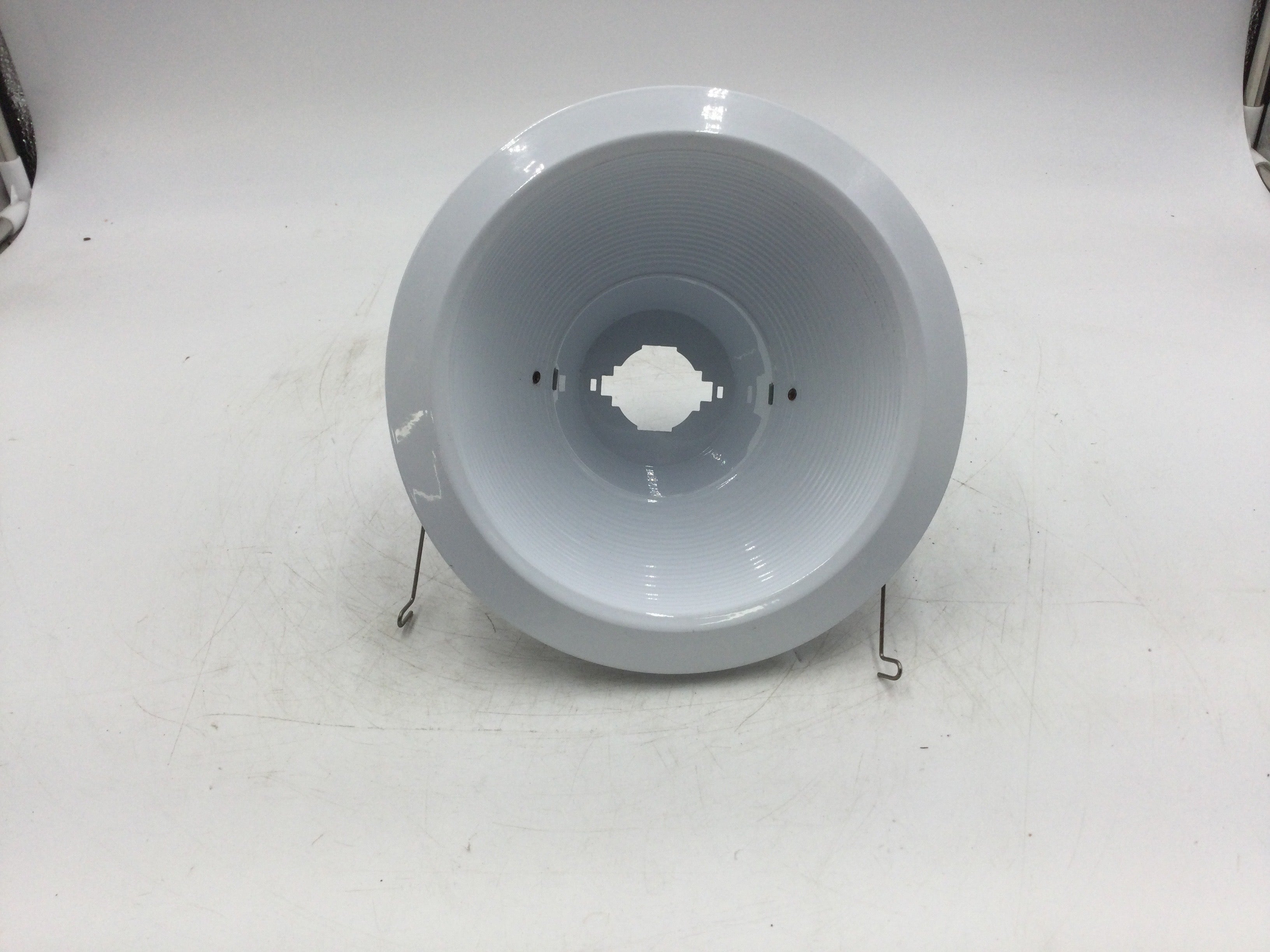 Elite Lighting AF637WH 7" Self Flange Air-Shut Baffle EZ Series