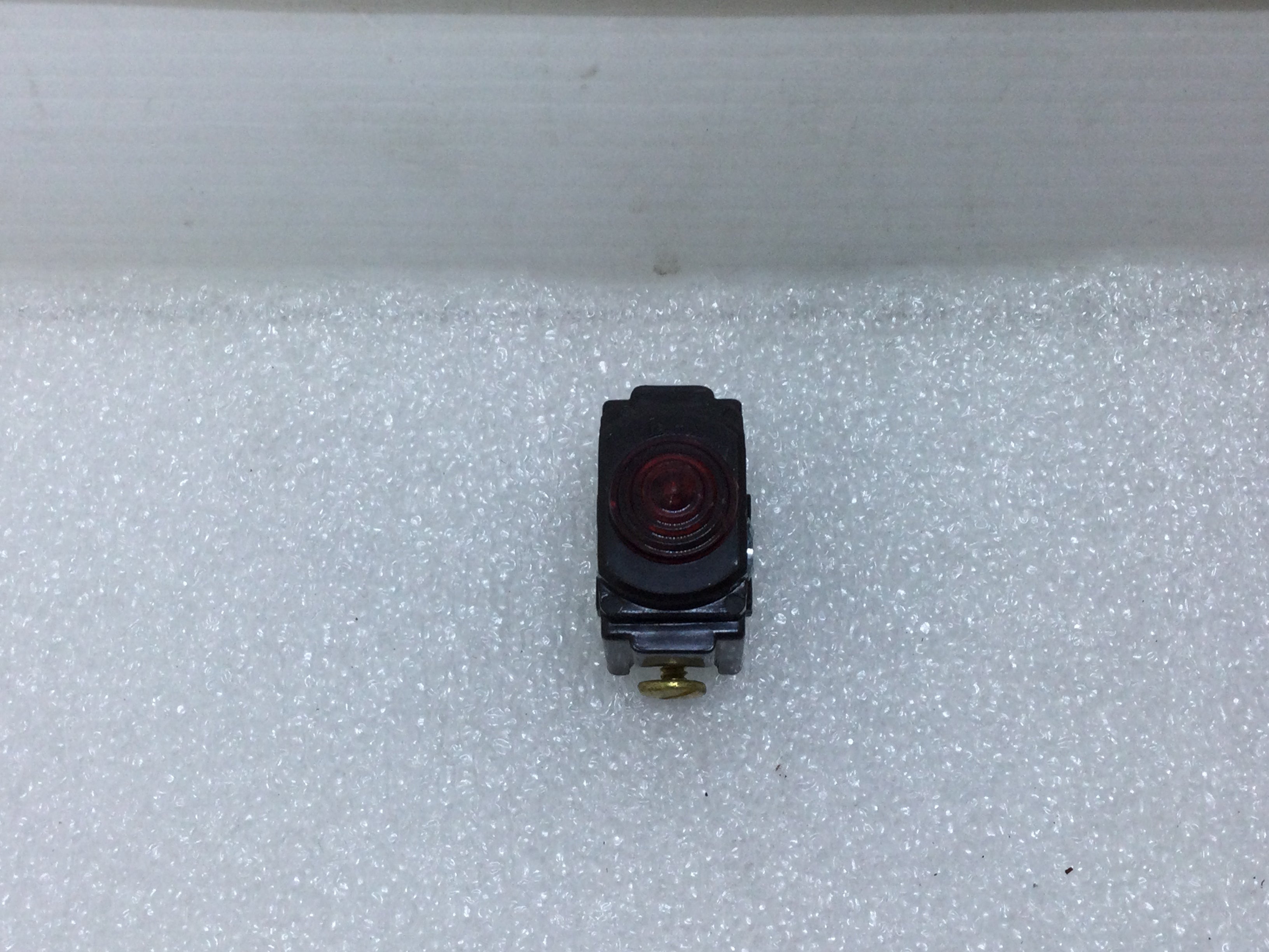 Leviton 1795 Interchangeable Neon Pilot Light 1/25W 125V