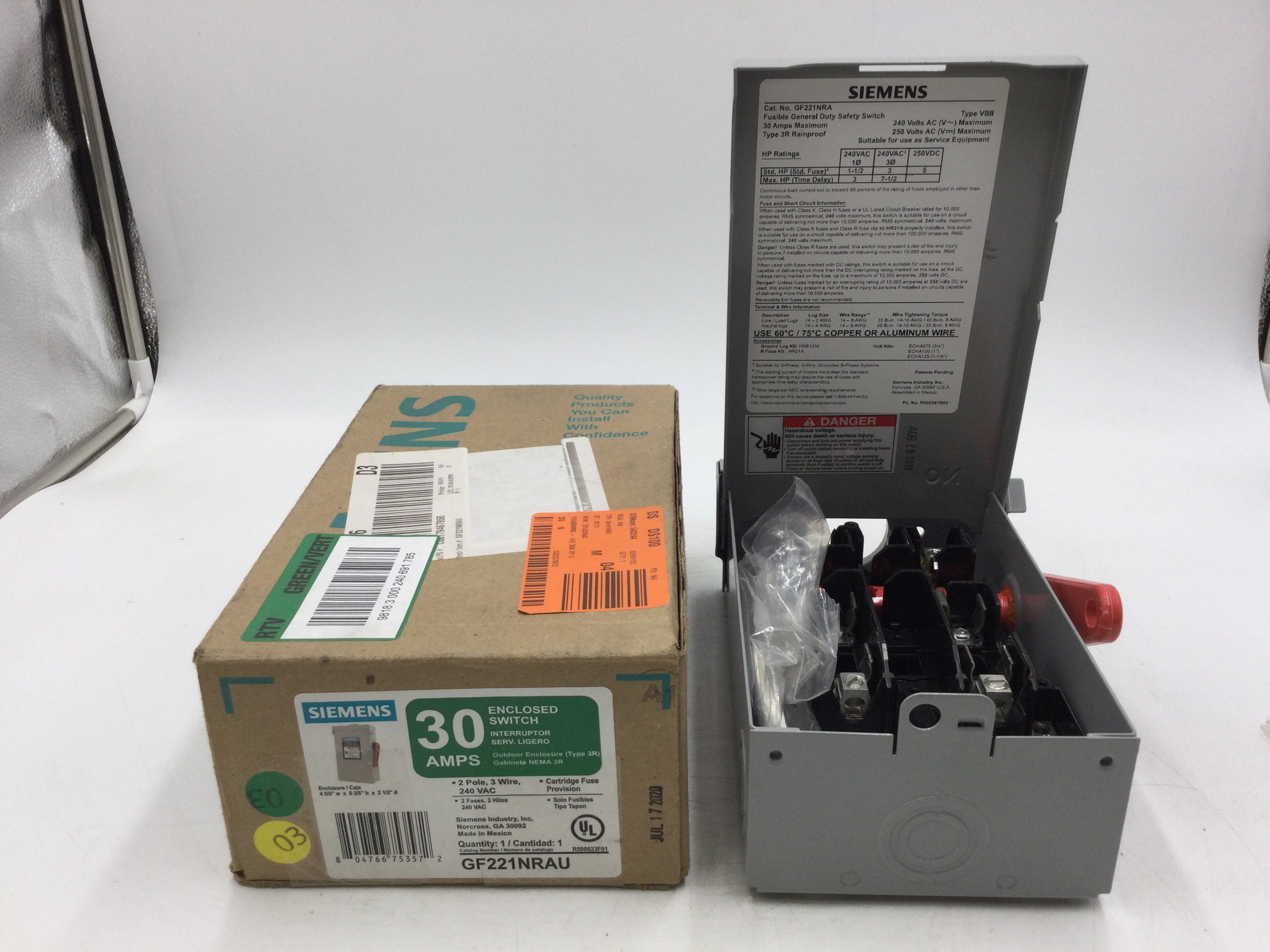 Siemens GF221NRA Fusible General Duty Safety Switch 30 Amp Type 3R 240