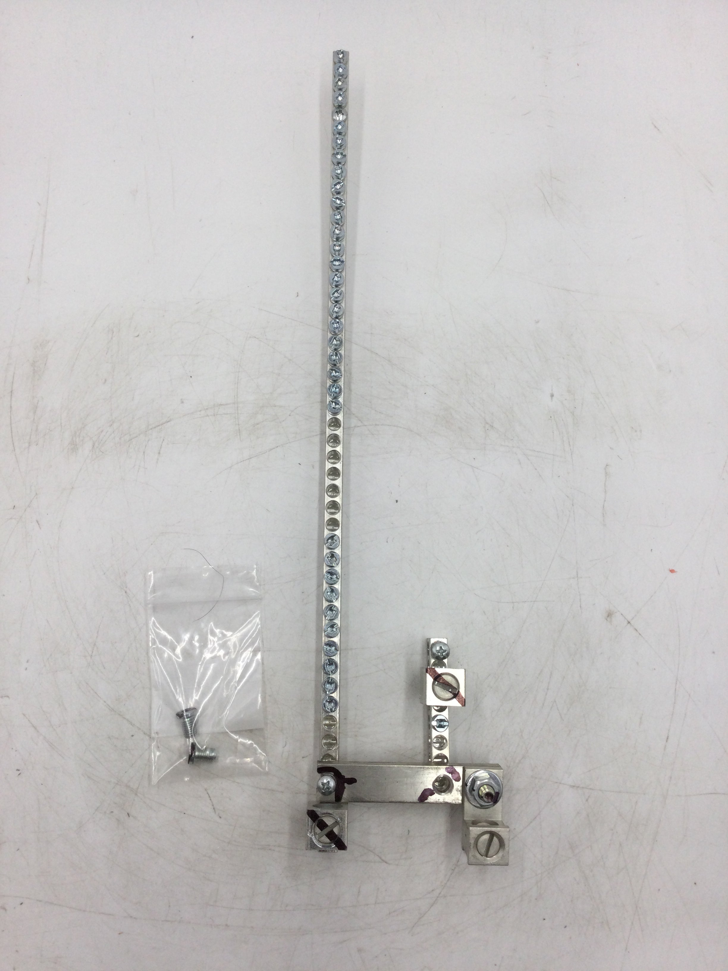 CMC NA75 4-14CU9AL 45 Space Ground Bar with CA-79 Lug w/8 space CMC NA