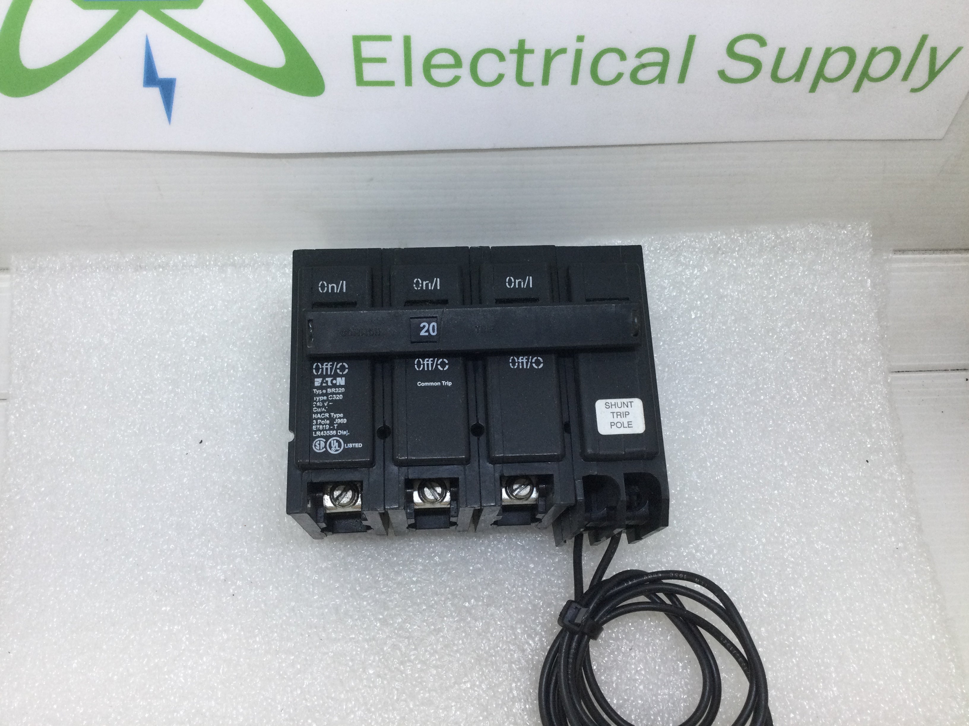 Eaton BR320ST Thermal Magnet Circuit Breaker w/Shunt Trip Type BR 20 A