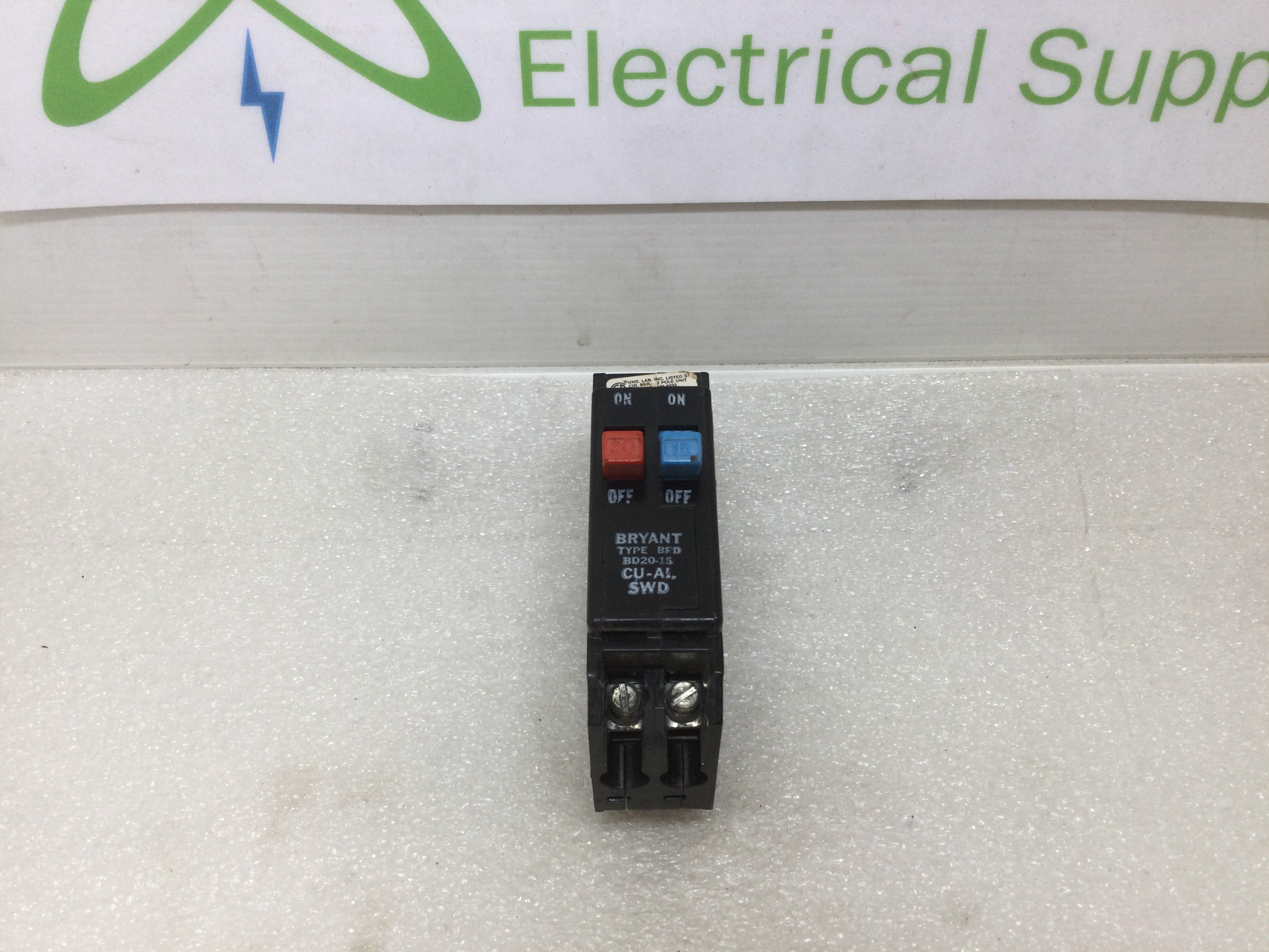 Bryant BD20-15 Single Pole 20 Amp-15 Amp 120/240VAC Type BRD Tandem Ci