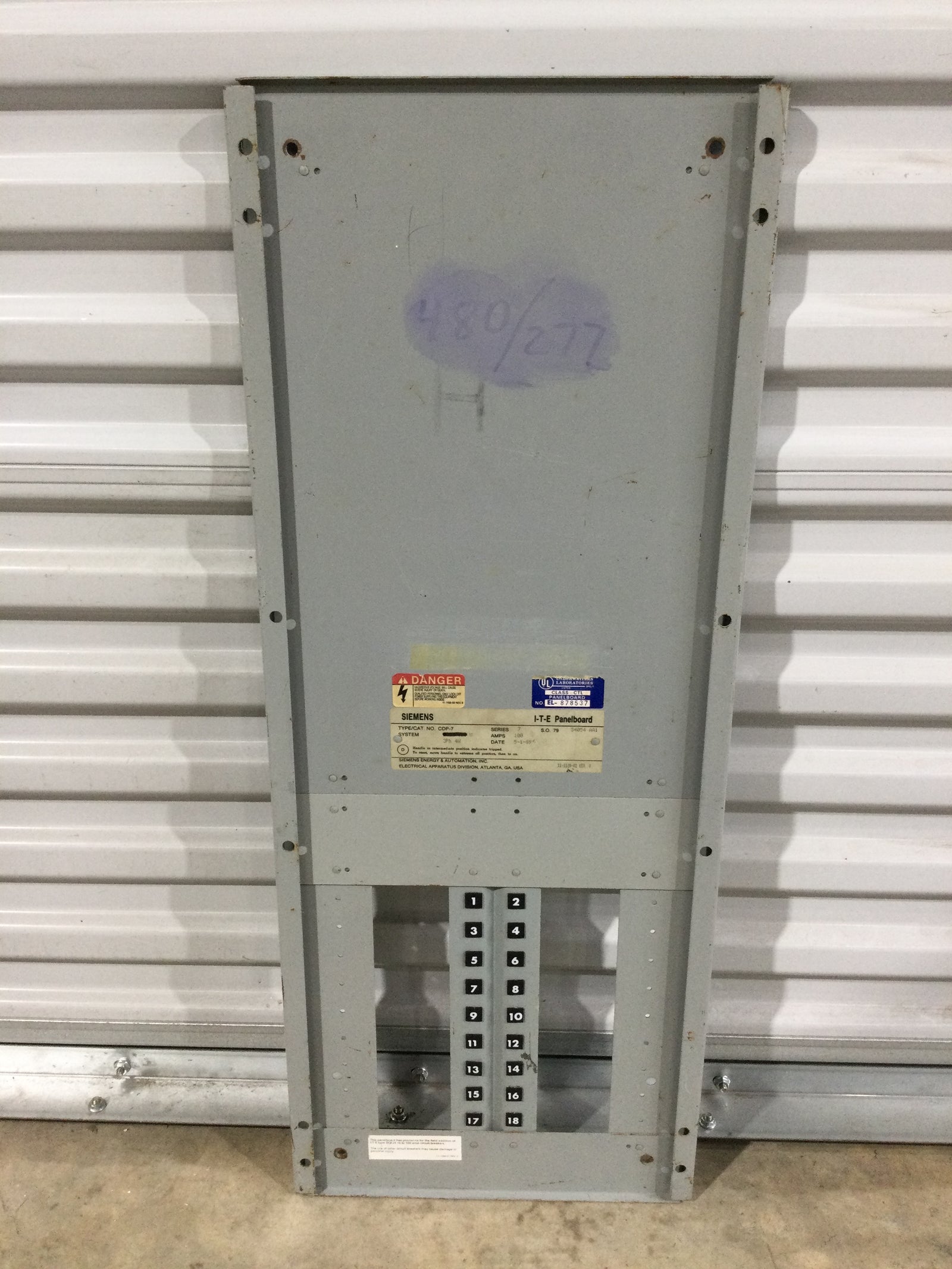 Siemens/ITE CDP-7 100 Amp Series 7 3 Phase 4 Wire Panelboard 33" x 12