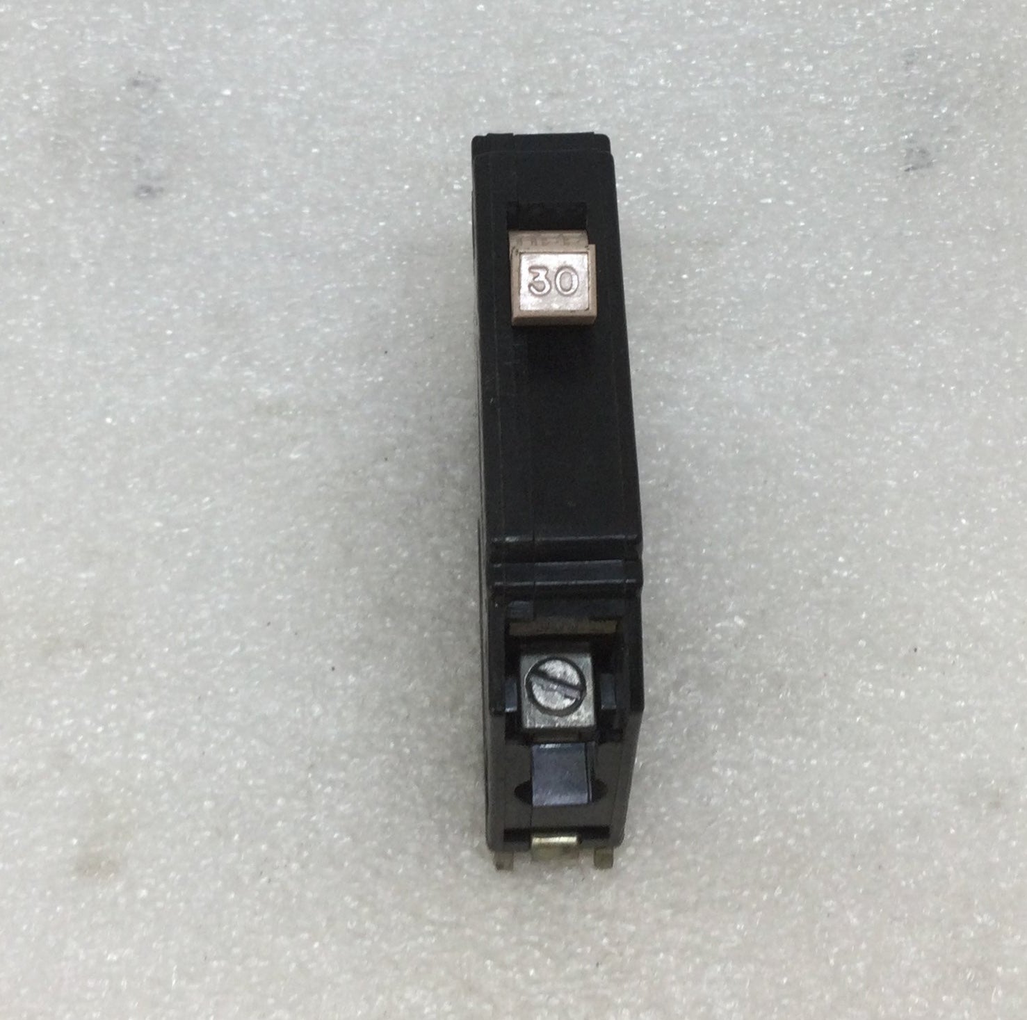 Cutler Hammer CH130 30 Amp 1 Pole Circuit Breaker - Metal Foot 1/2 Not